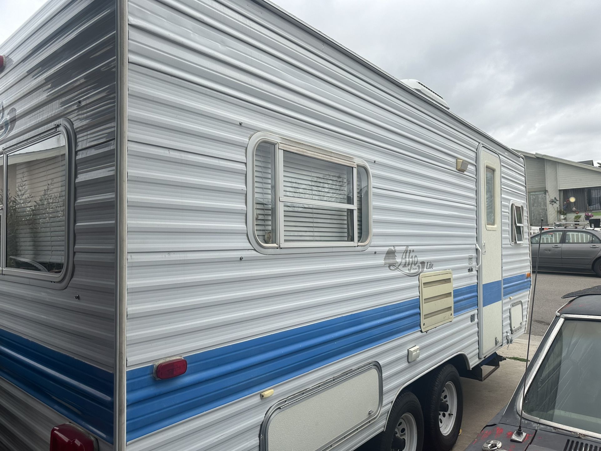 Travel Trailer 2000 Aljo Lite for Sale in San Diego, CA - OfferUp