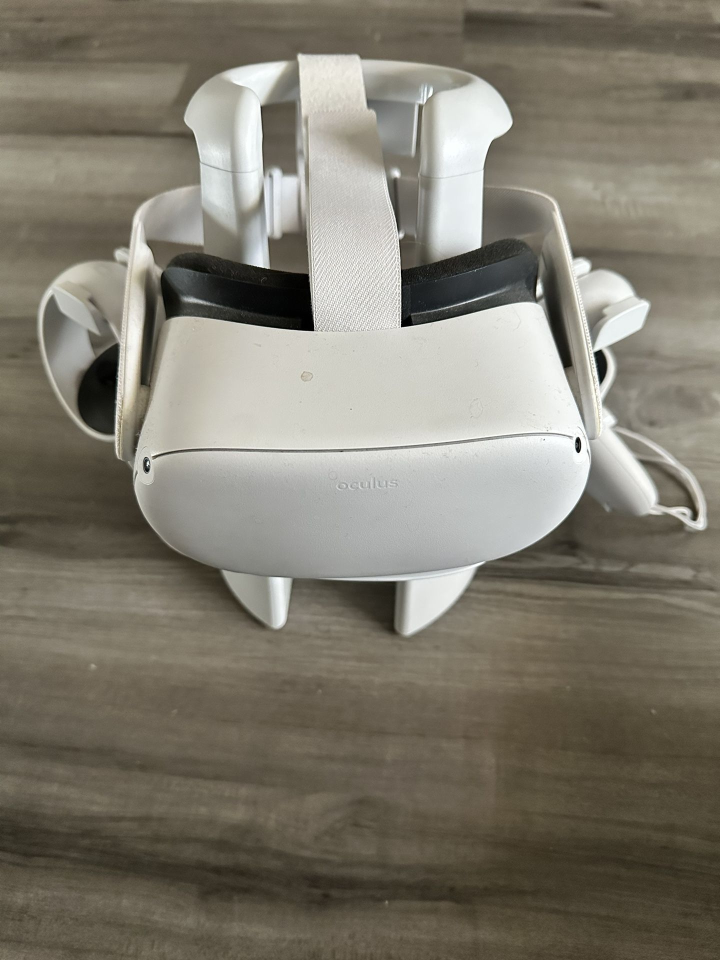 Oculus Meta quest 2 for Sale in Hesperia, CA - OfferUp