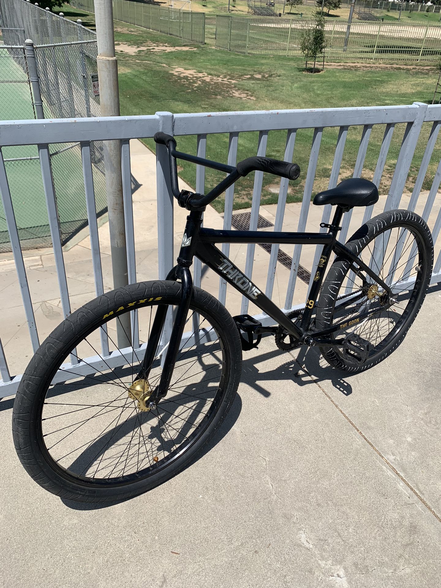 Throne 29er for Sale in Los Angeles, CA - OfferUp