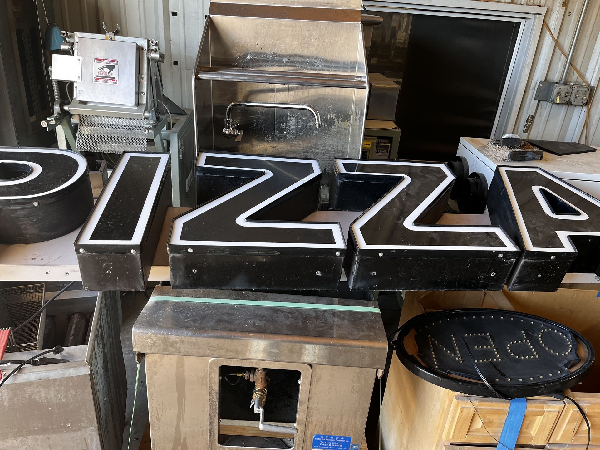 Letrero De Pizza 80x20 for Sale in San Antonio, TX - OfferUp