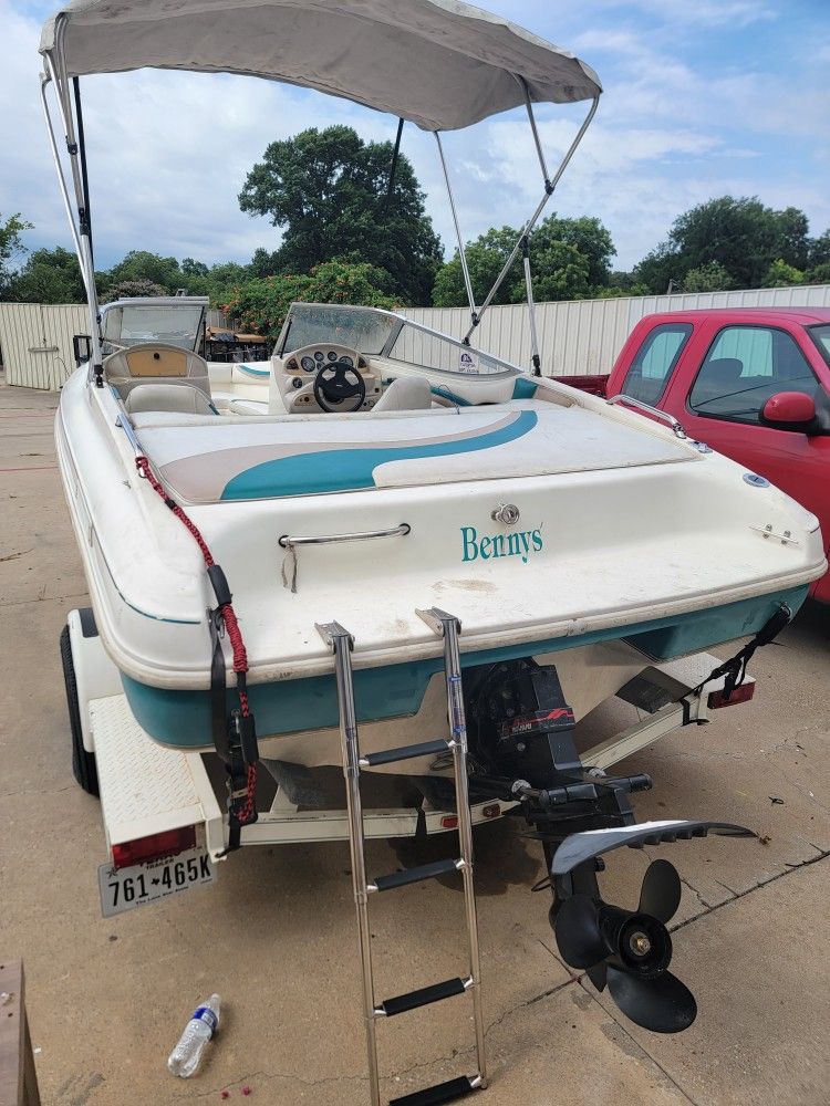 Rinker Boat With v6 Mercruiser Inboard/outbard for Sale in Irving, TX ...