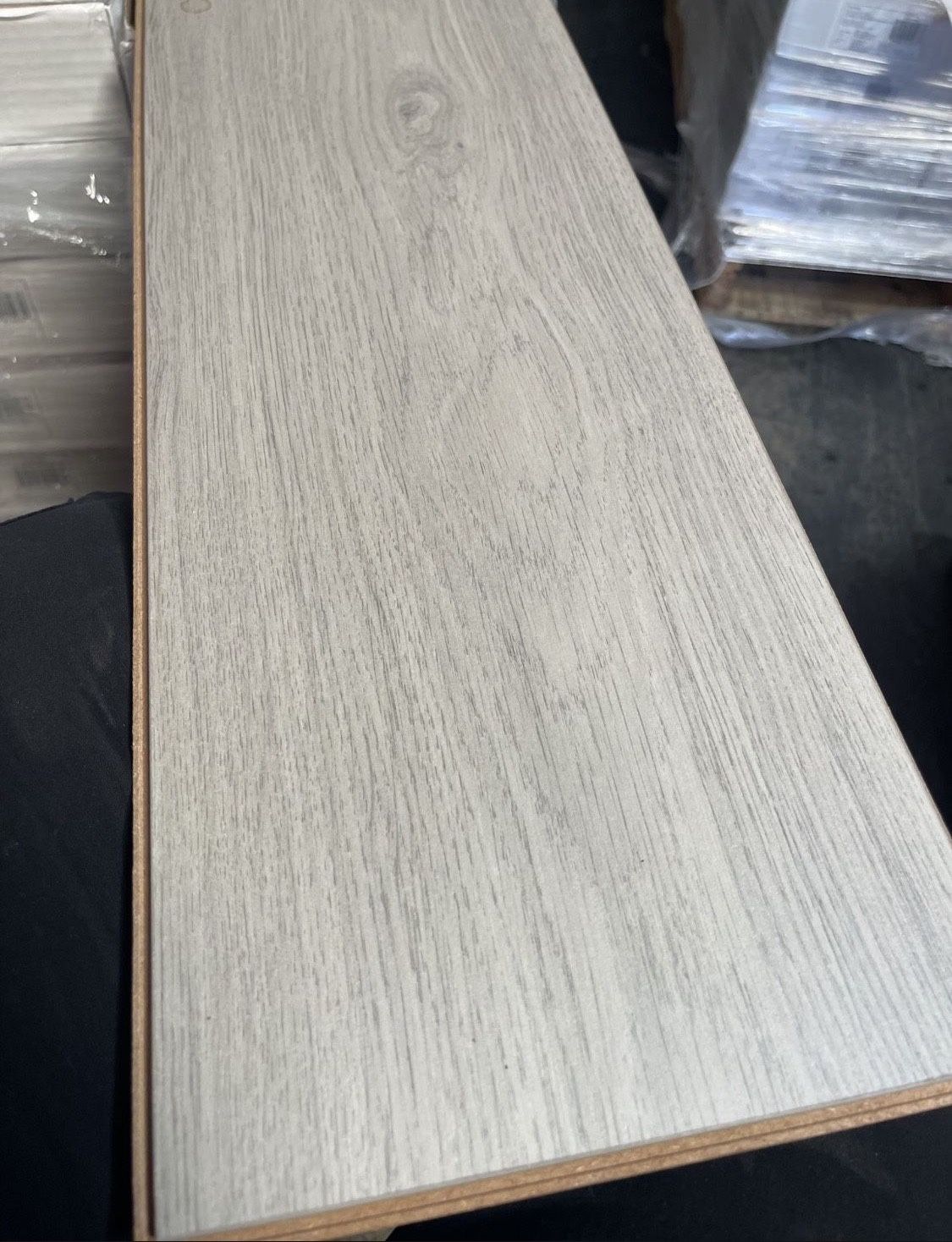 Lifeproof Willow Creek Tan Oak 14 mm T x 8 in. W Waterproof Laminate ...