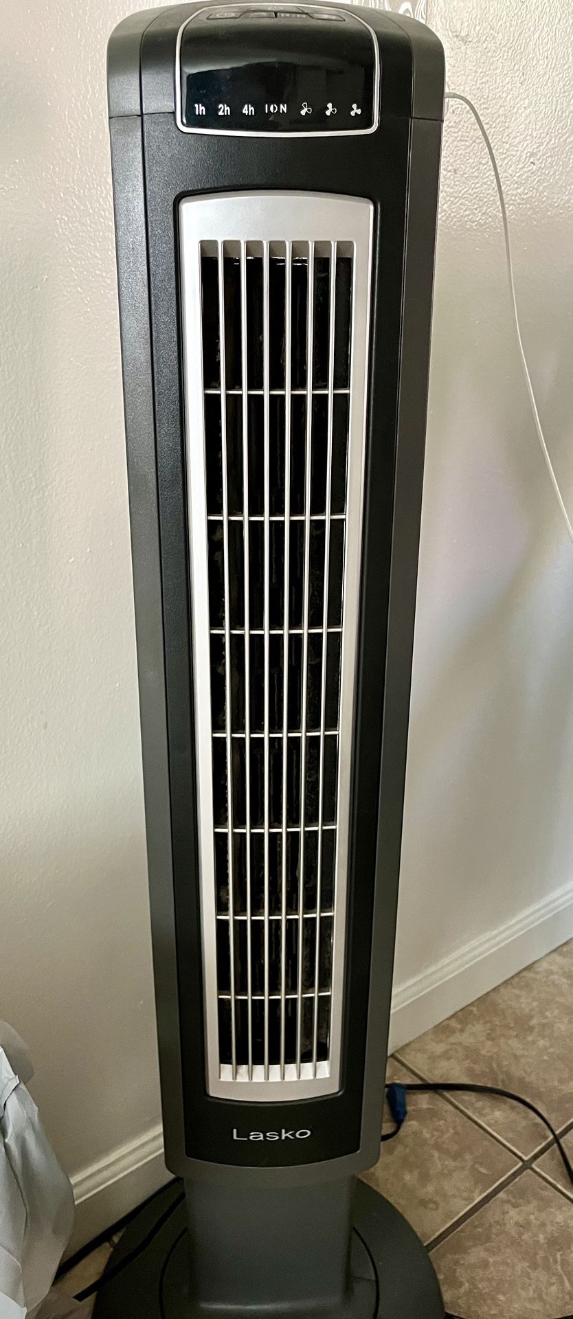 Lasko Tower Fan for Sale in Fullerton, CA - OfferUp