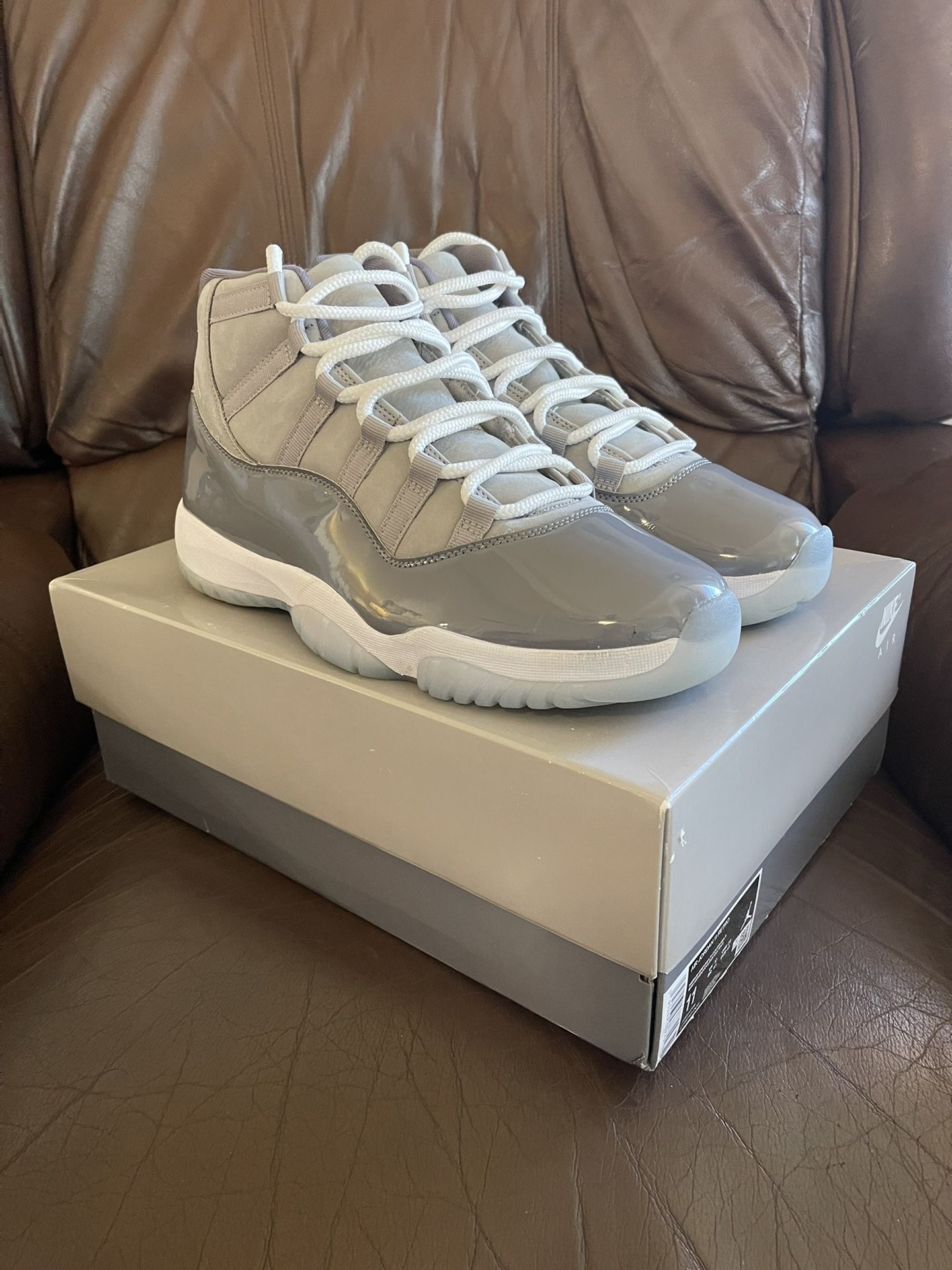 Cool Grey 11 Yellowing