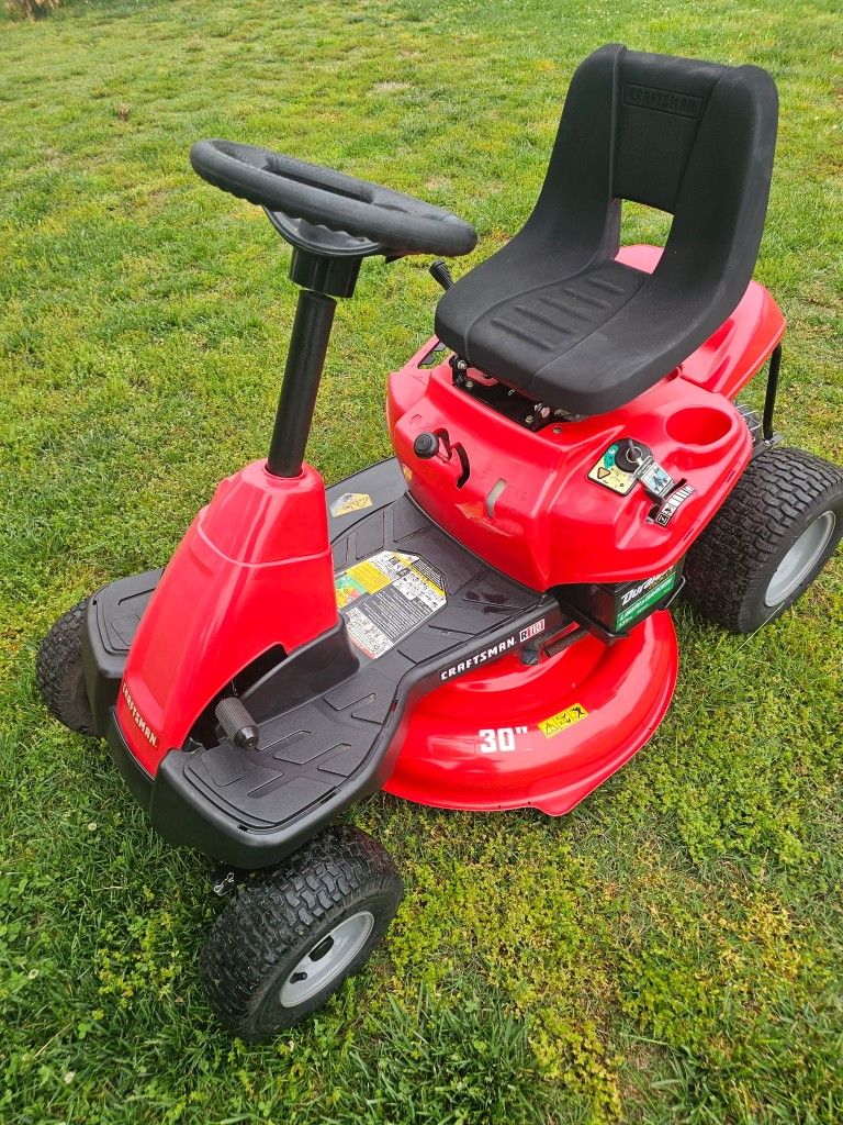 2020 Craftsman R110 Super Clean and runs great. 10.5hp 30" cut. New ...
