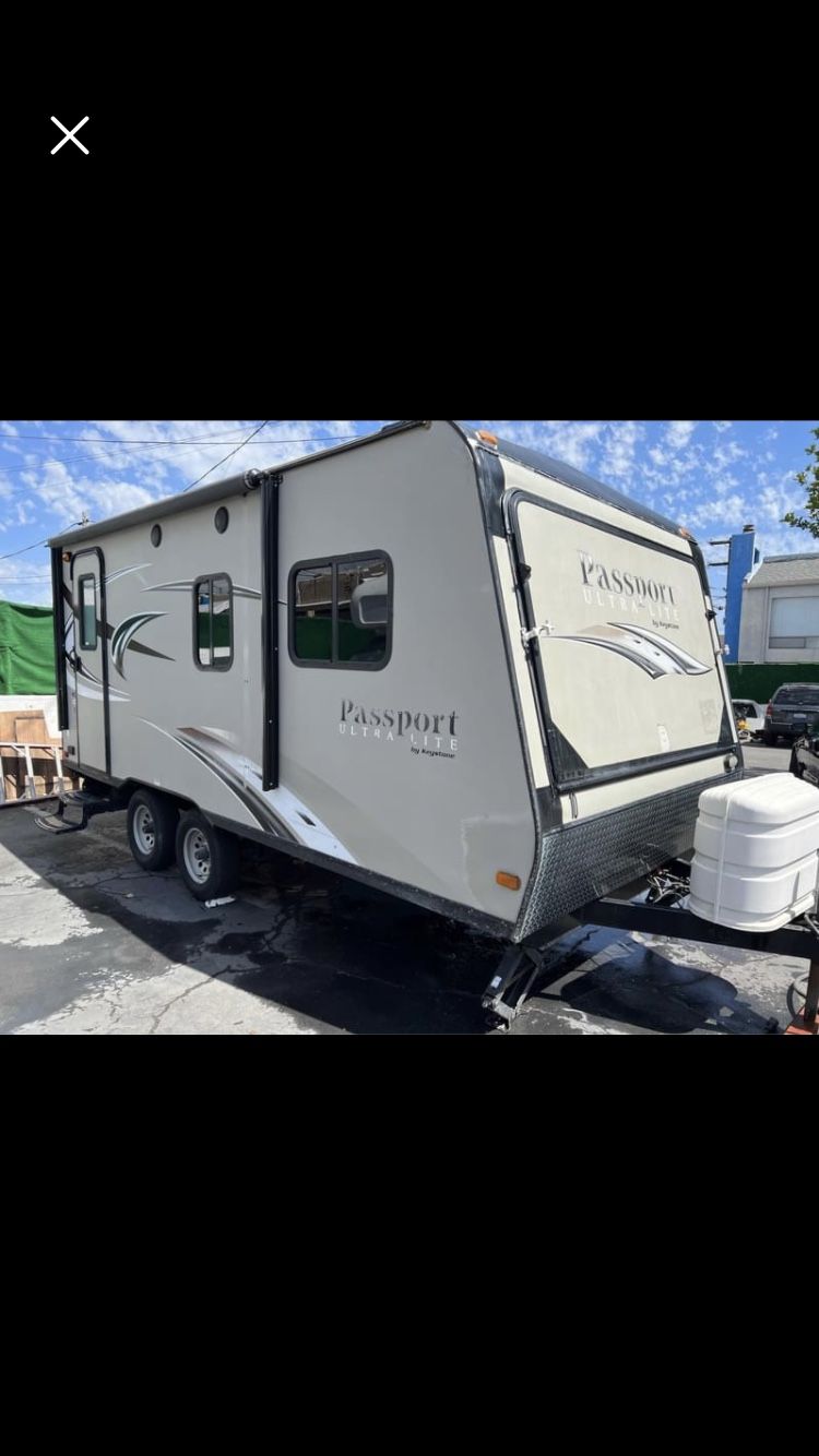 2015 Keystone Passport Ultra Lite for Sale in San Diego, CA - OfferUp
