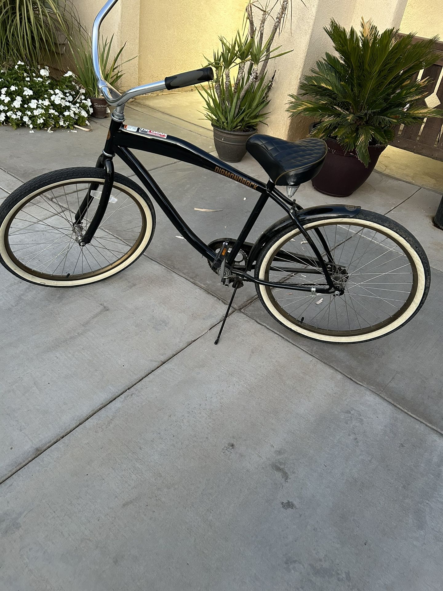 Diamondback Beach Cruiser for Sale in Perris, CA - OfferUp