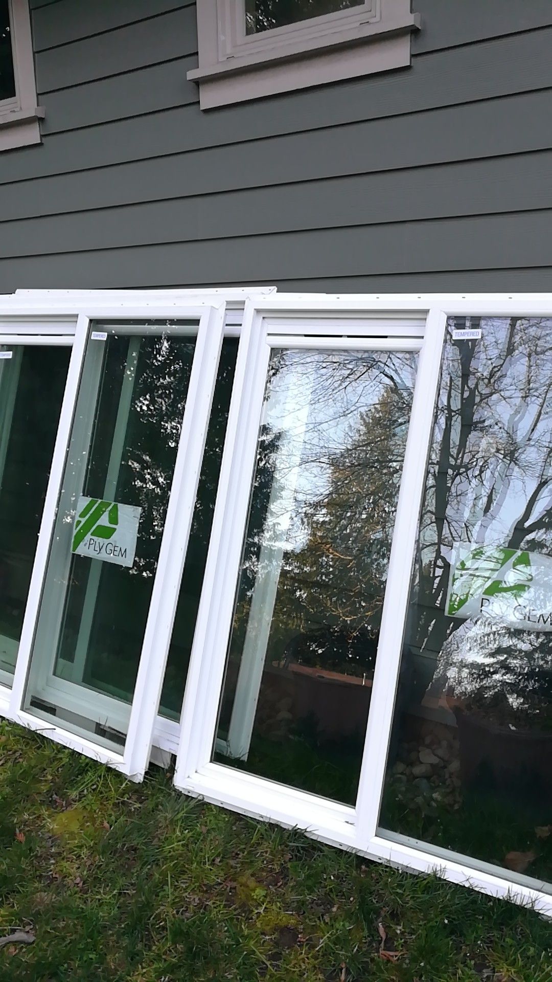 2 --5x5 New Ply Gem vinyl windows for Sale in Woodway, WA - OfferUp