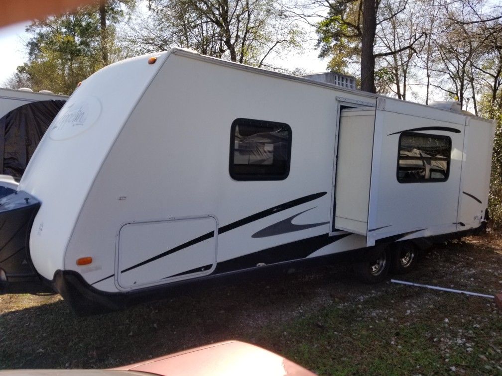 2004 TRAVEL TRAILER TRAILA RV for Sale in Spring, TX - OfferUp