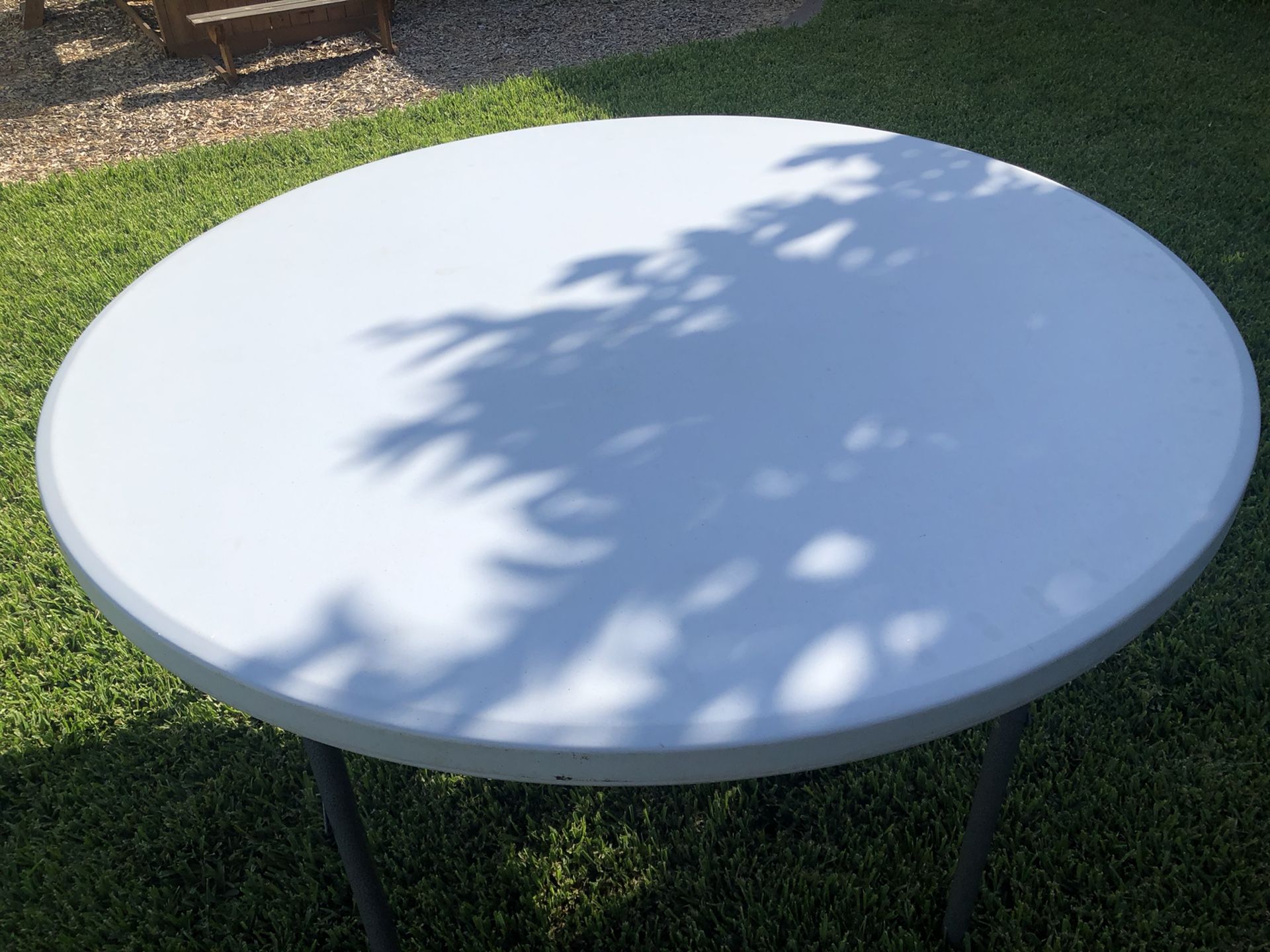 Folding round table 48-inch diameter in great condition for Sale in ...