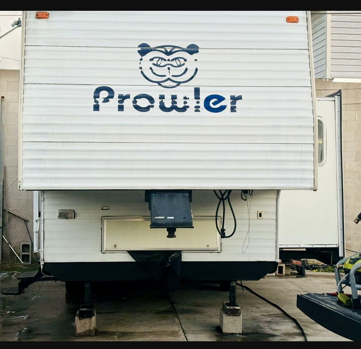 2001 Prowler 5th Wheel Trailer for Sale in Riverside County, CA - OfferUp