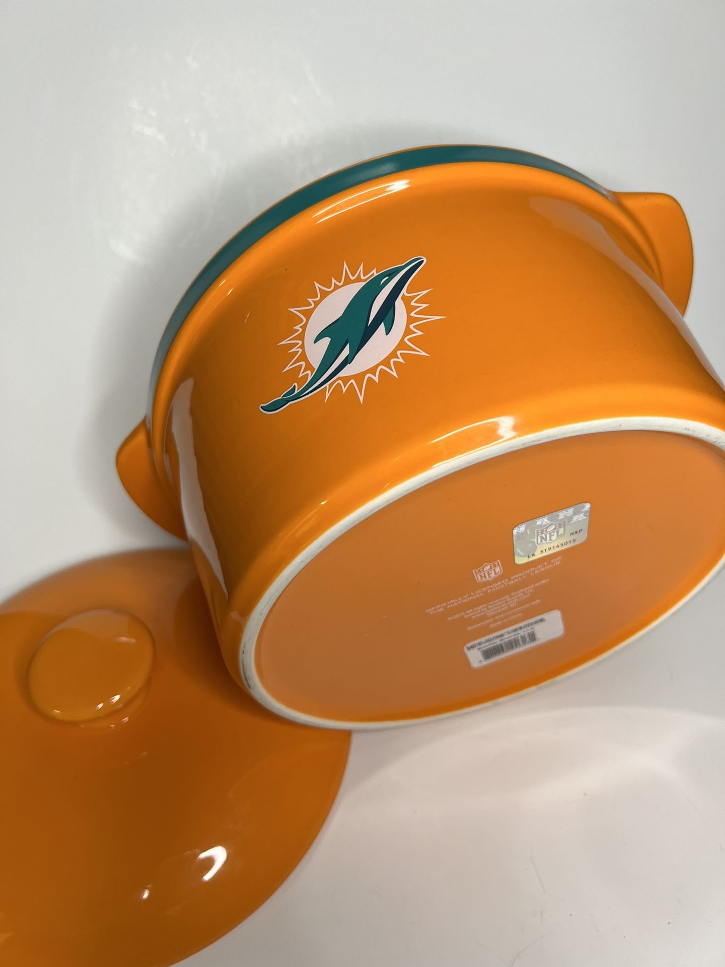 NFL Miami Dolphins Ceramic Game Time Oven Bowl for Sale in Miami, FL ...