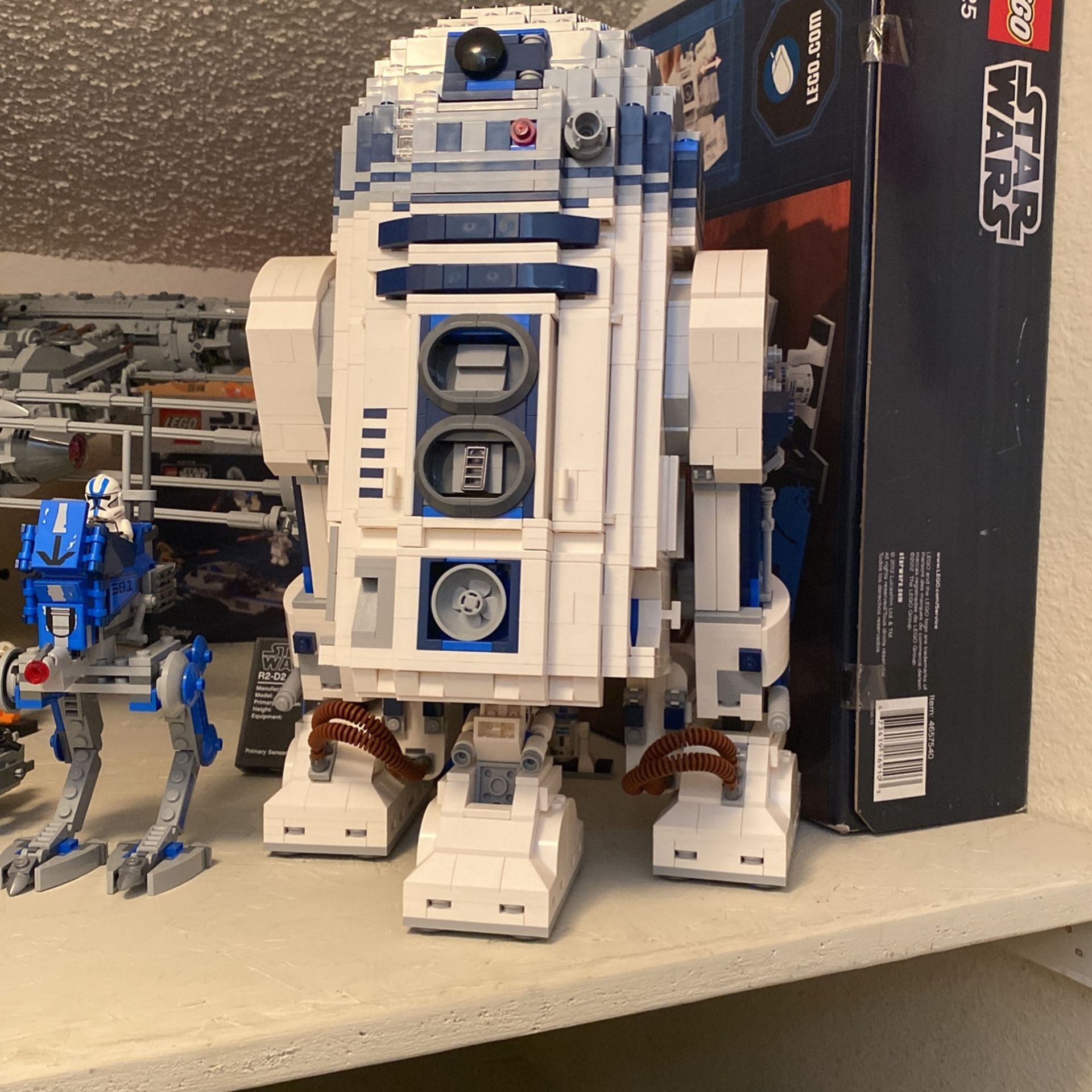 Lego Star Wars UCS R2-D2 10225 for Sale in Encinitas, CA - OfferUp