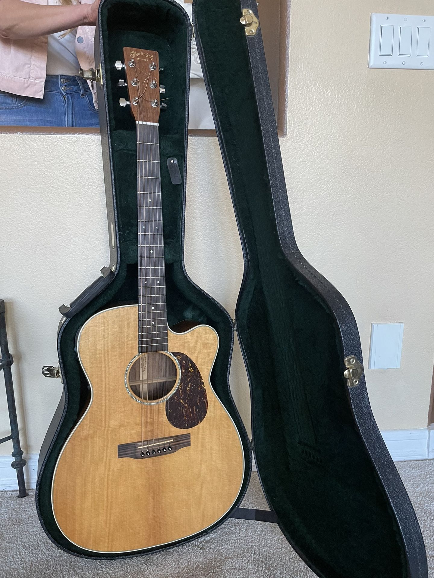 MARTIN ACOUSTIC GUITAR JC16 RE w / Hard Case for Sale in Las Vegas, NV ...