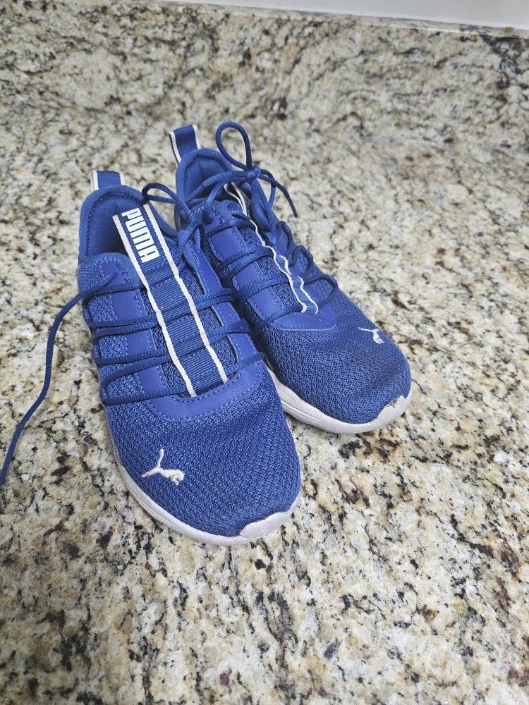 Blue Kids Puma Shoes Size 2c for Sale in Duluth, GA - OfferUp