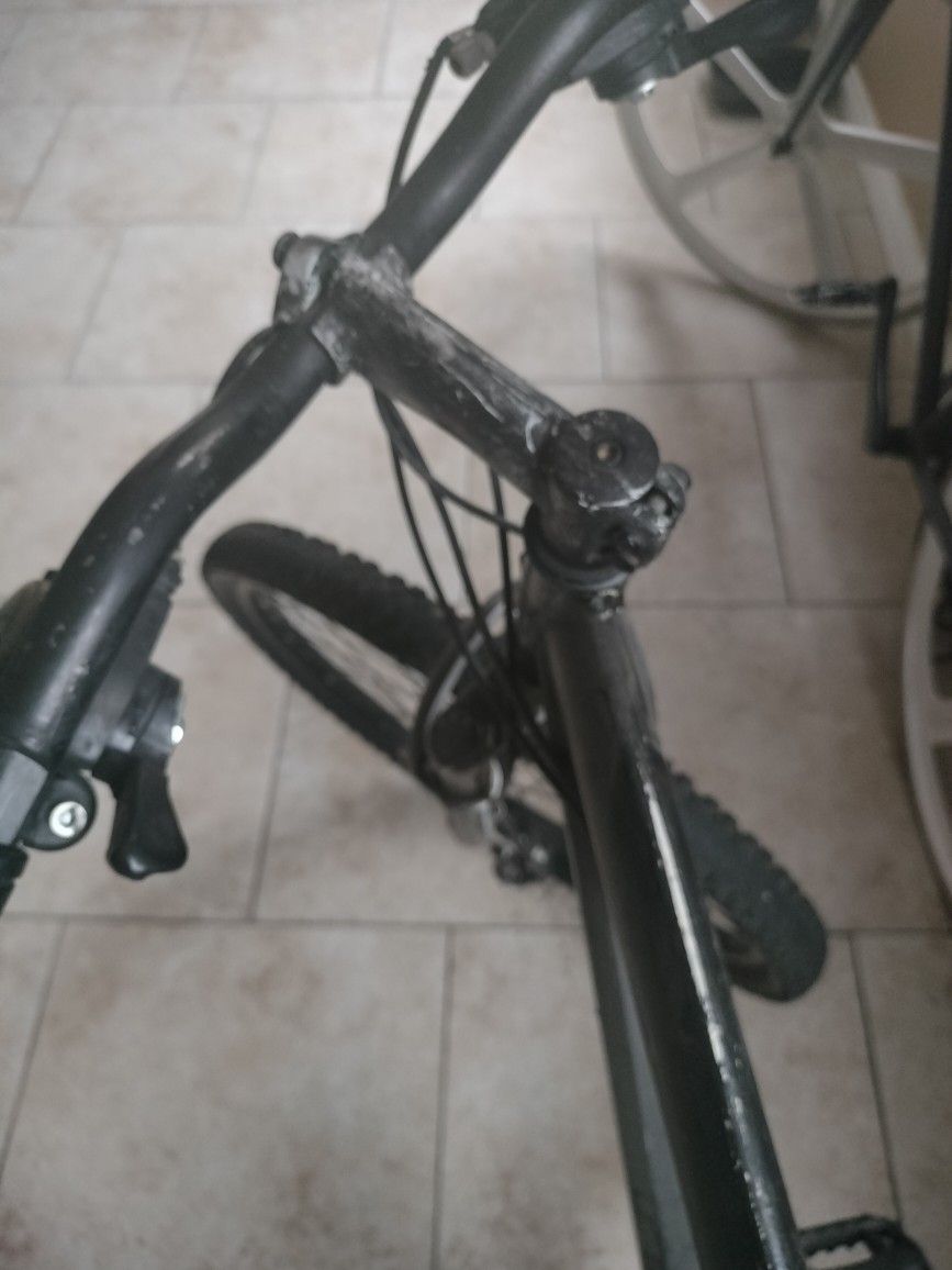 VERY NICE MOUNTAIN BIKE 26' for Sale in Las Vegas, NV - OfferUp