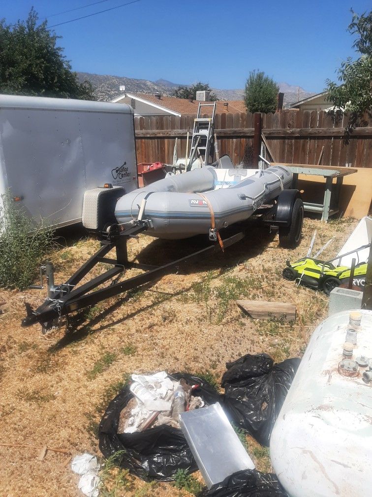 Avon Raft With Hard Bottom 10 Foot for Sale in Wofford Heights, CA ...