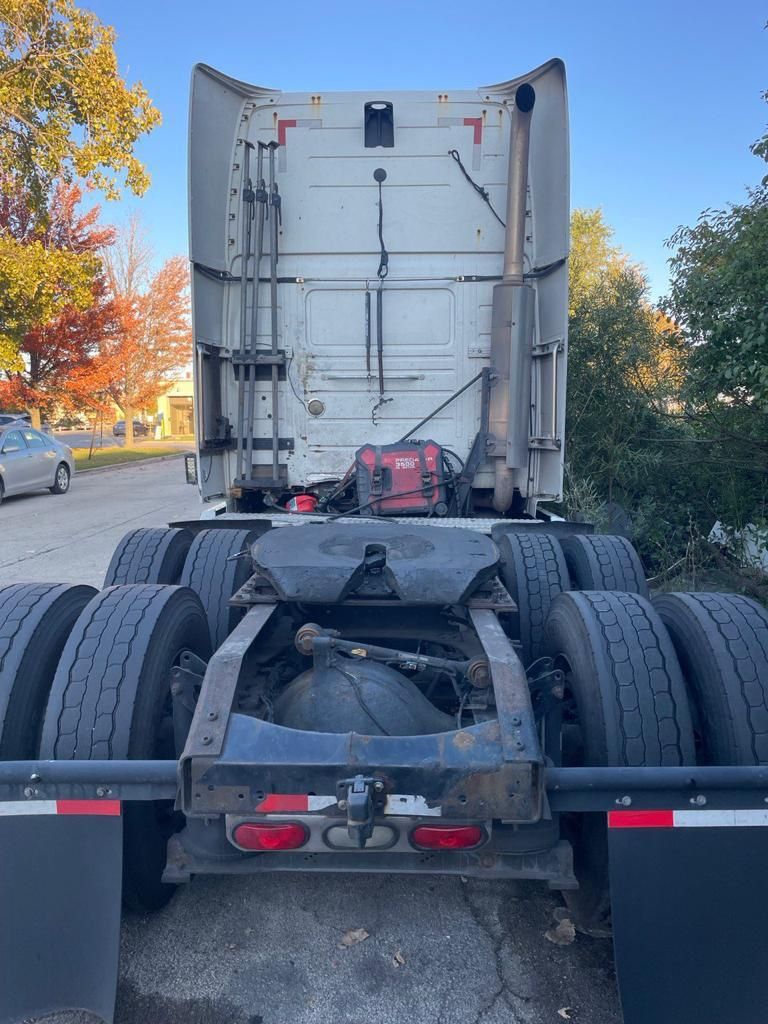 2007 Volvo Vnl 680 for Sale in Mount Prospect, IL - OfferUp