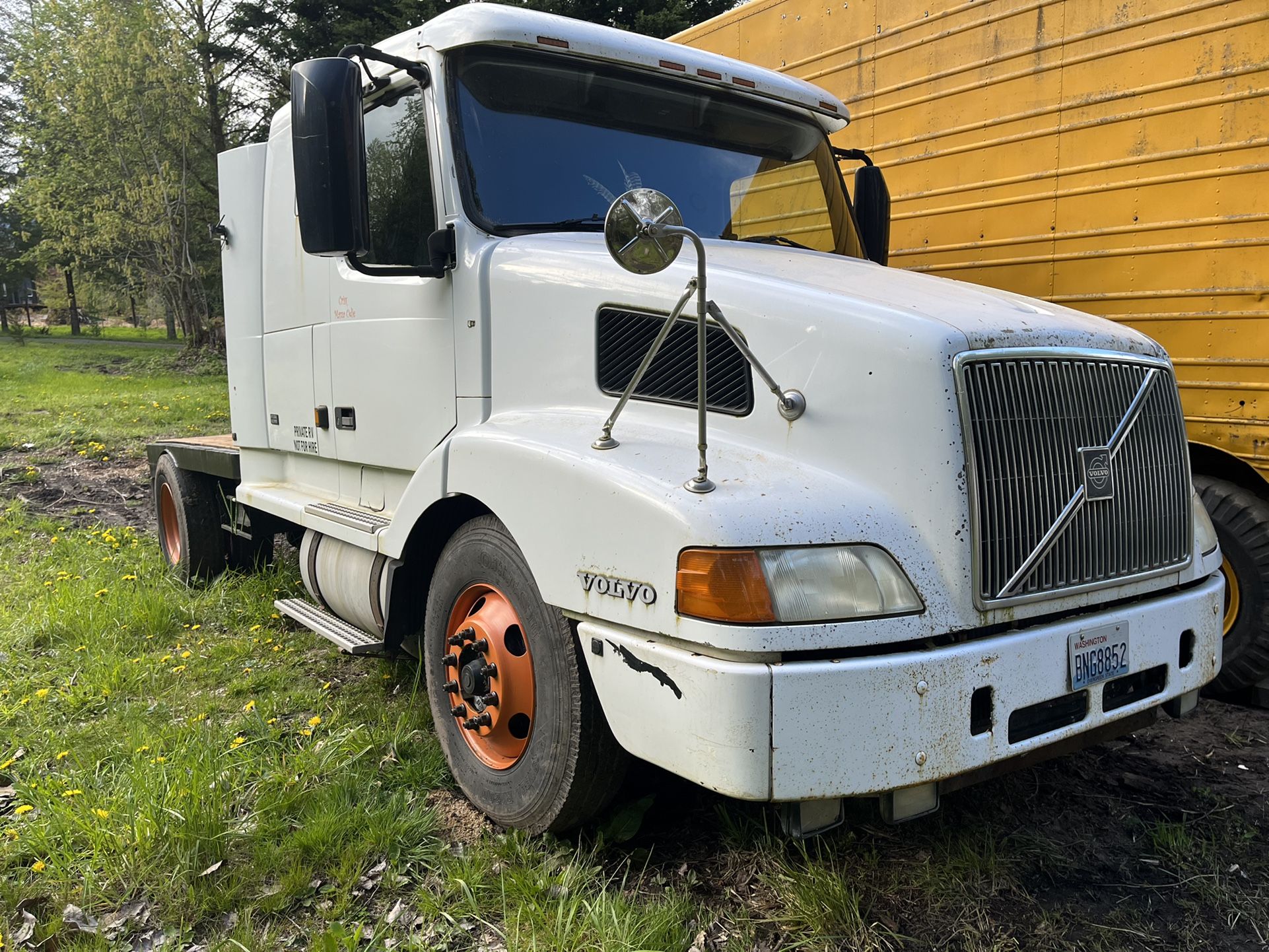 2000 Volvo VNL 420 RV Hauler Toter for Sale in Concrete, WA - OfferUp