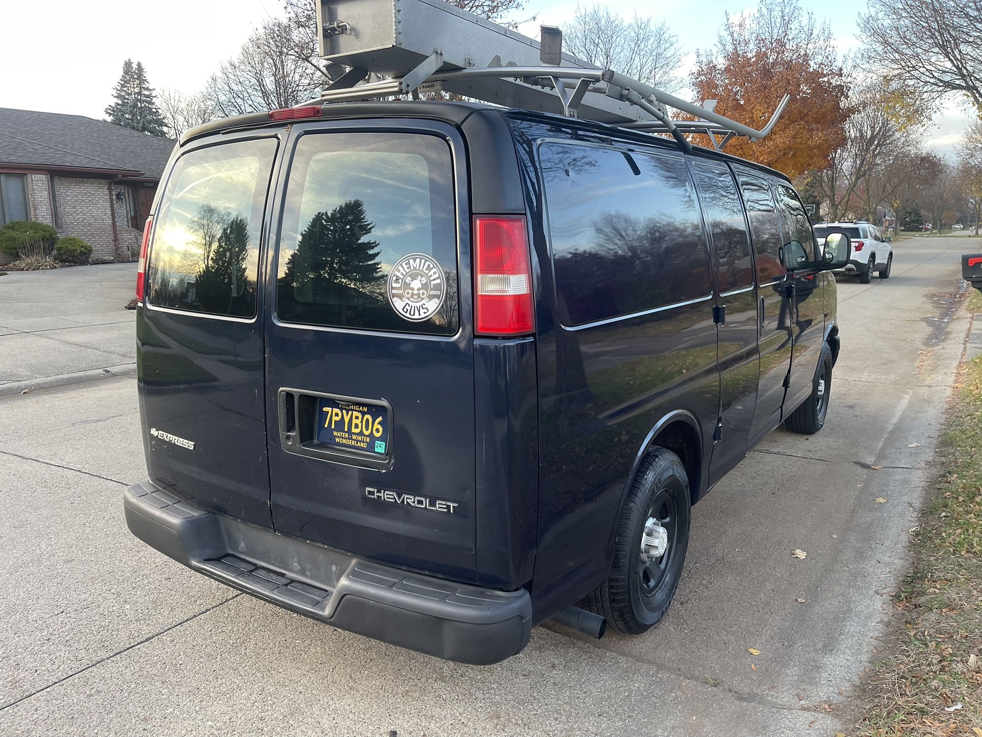 2006 Chevy Express 1500 Cargo for Sale in Warren, MI - OfferUp