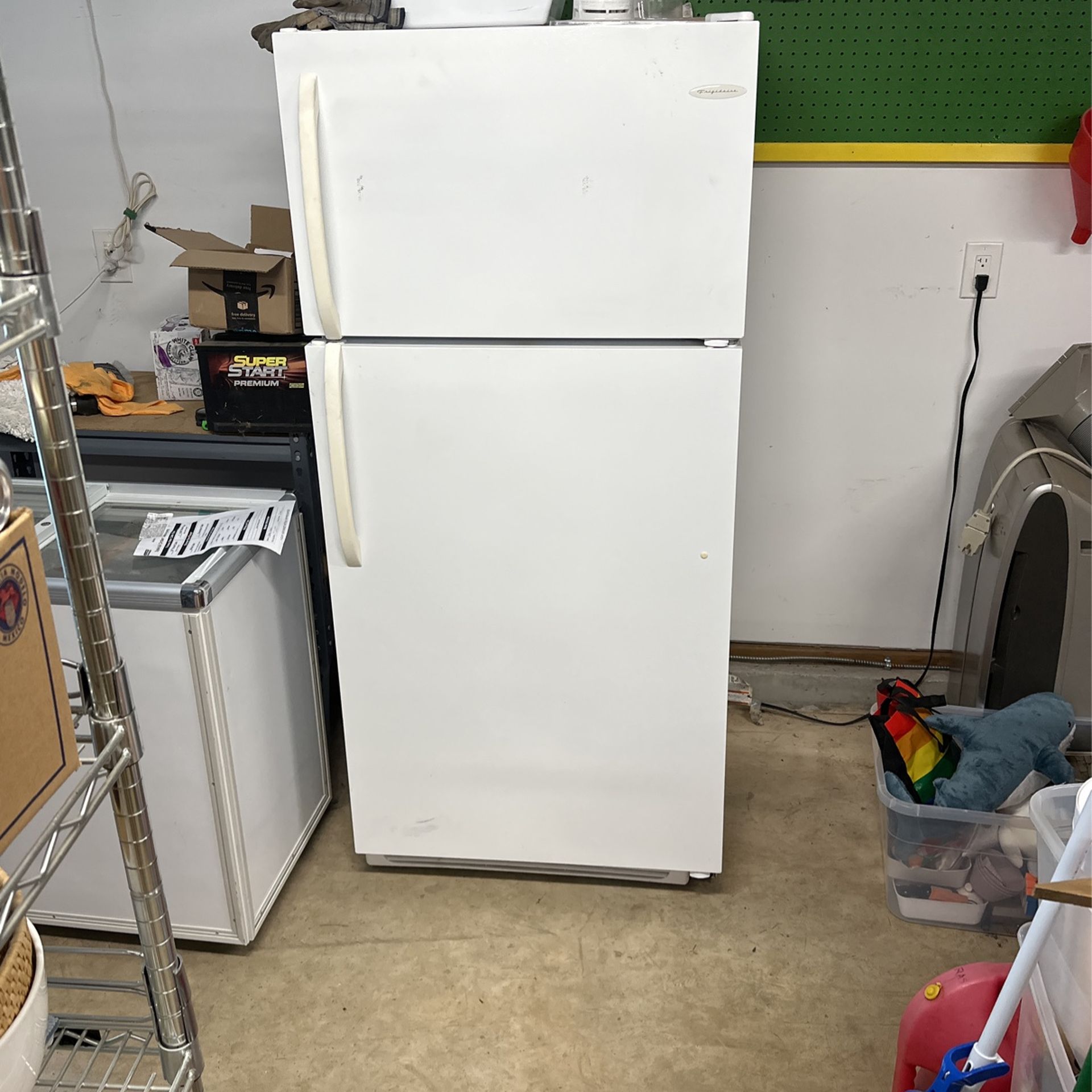 Frigidaire Refrigerator for Sale in Olympia, WA - OfferUp