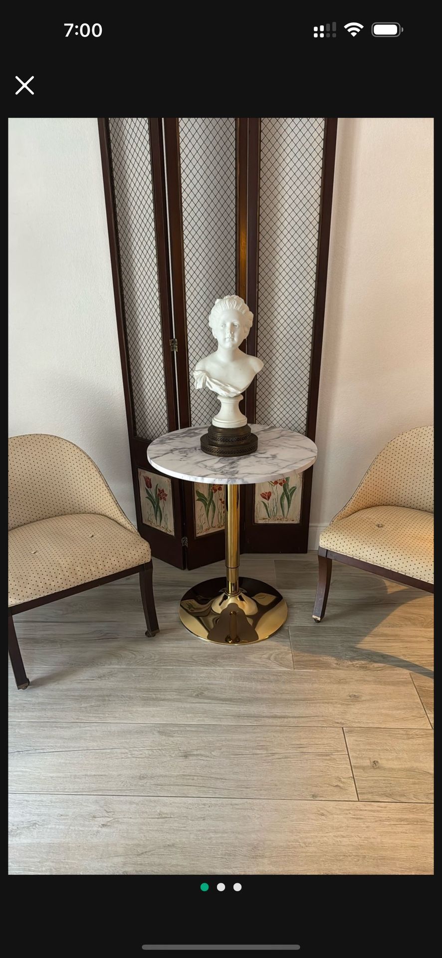Round Cocktail Table With Metal Base for Sale in San Antonio, TX - OfferUp