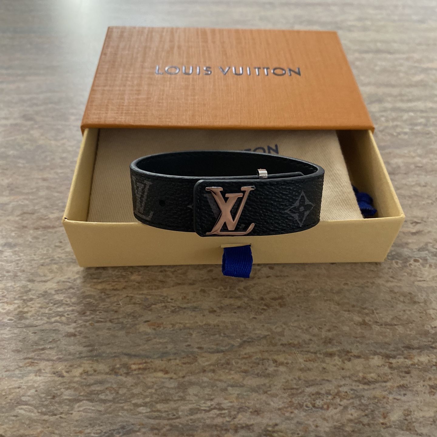 Louis vuitton slim bracelet store