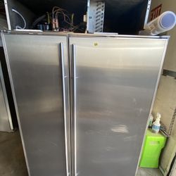 Sub-Zero 632F Side By Side Refrigerator/Freezer 48x84x24