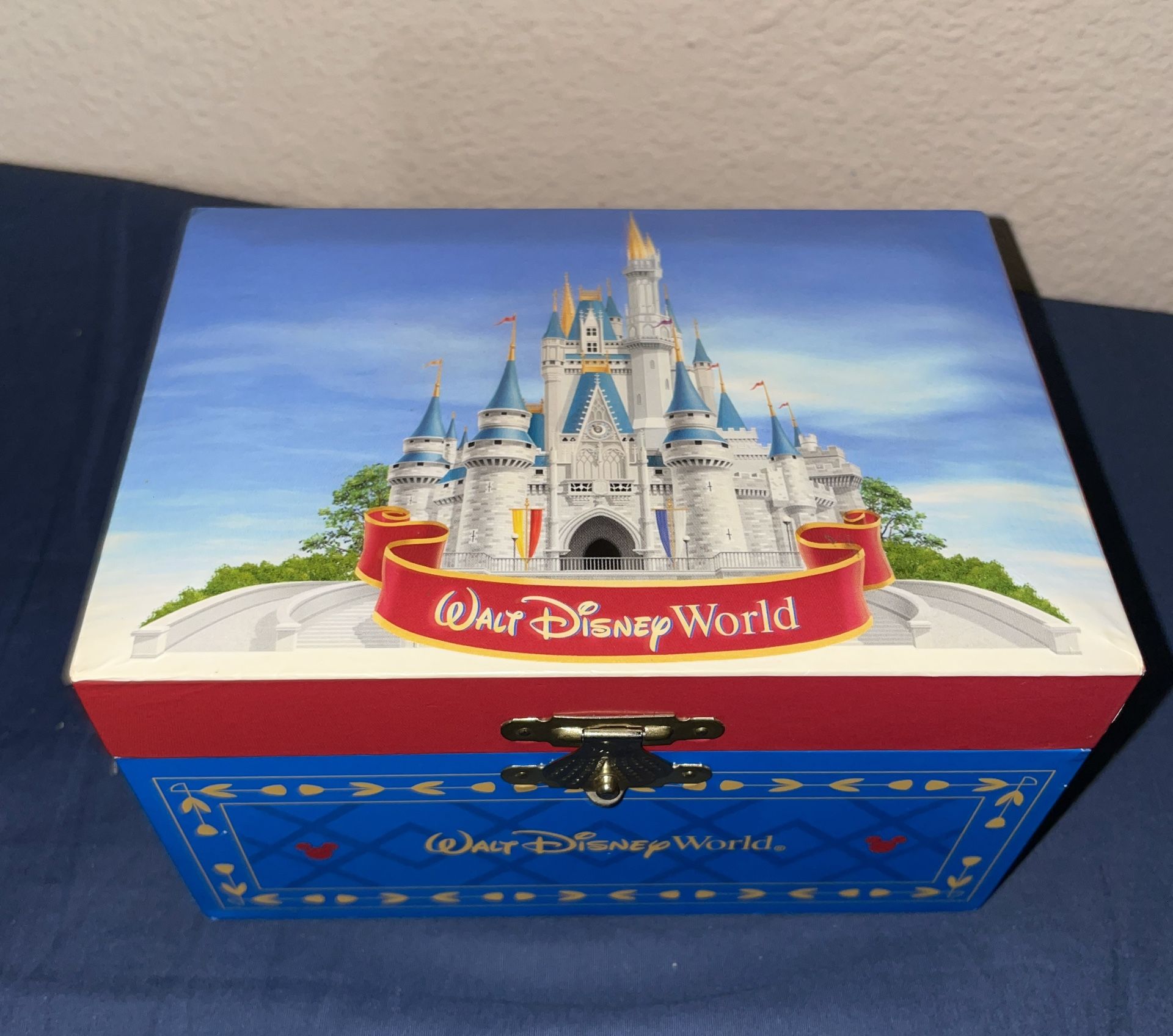 VTG 1951 Walt Disney World Cinderella Castle Music Trinket Jewelry Box ...