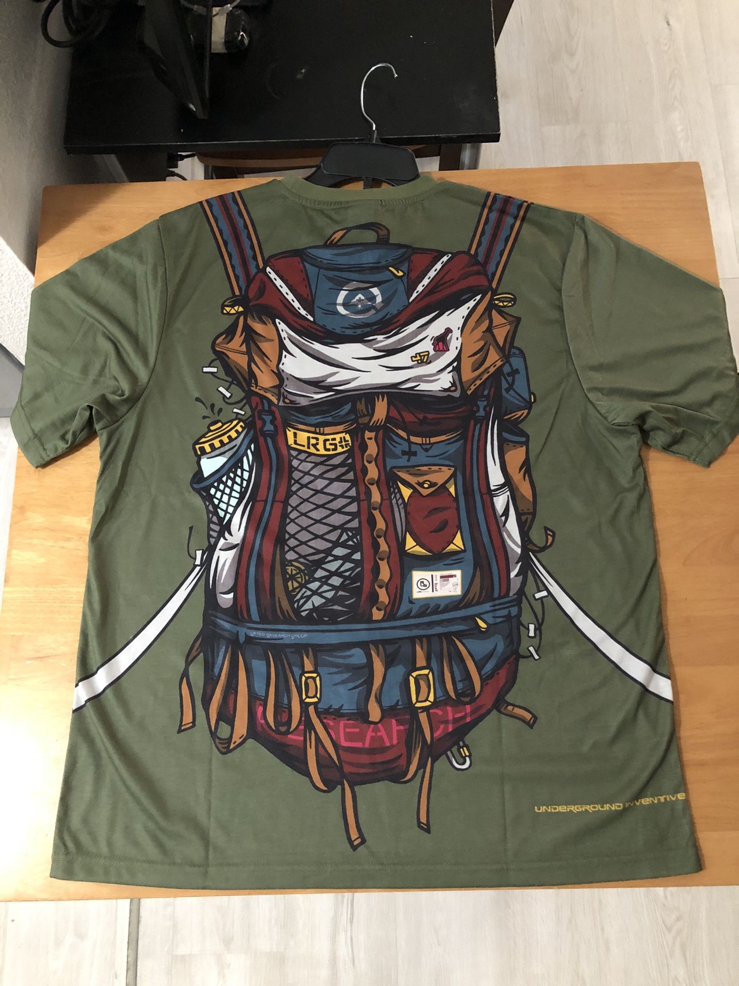 LRG Backpack T Shirt Size M for Sale in Oakley, CA - OfferUp