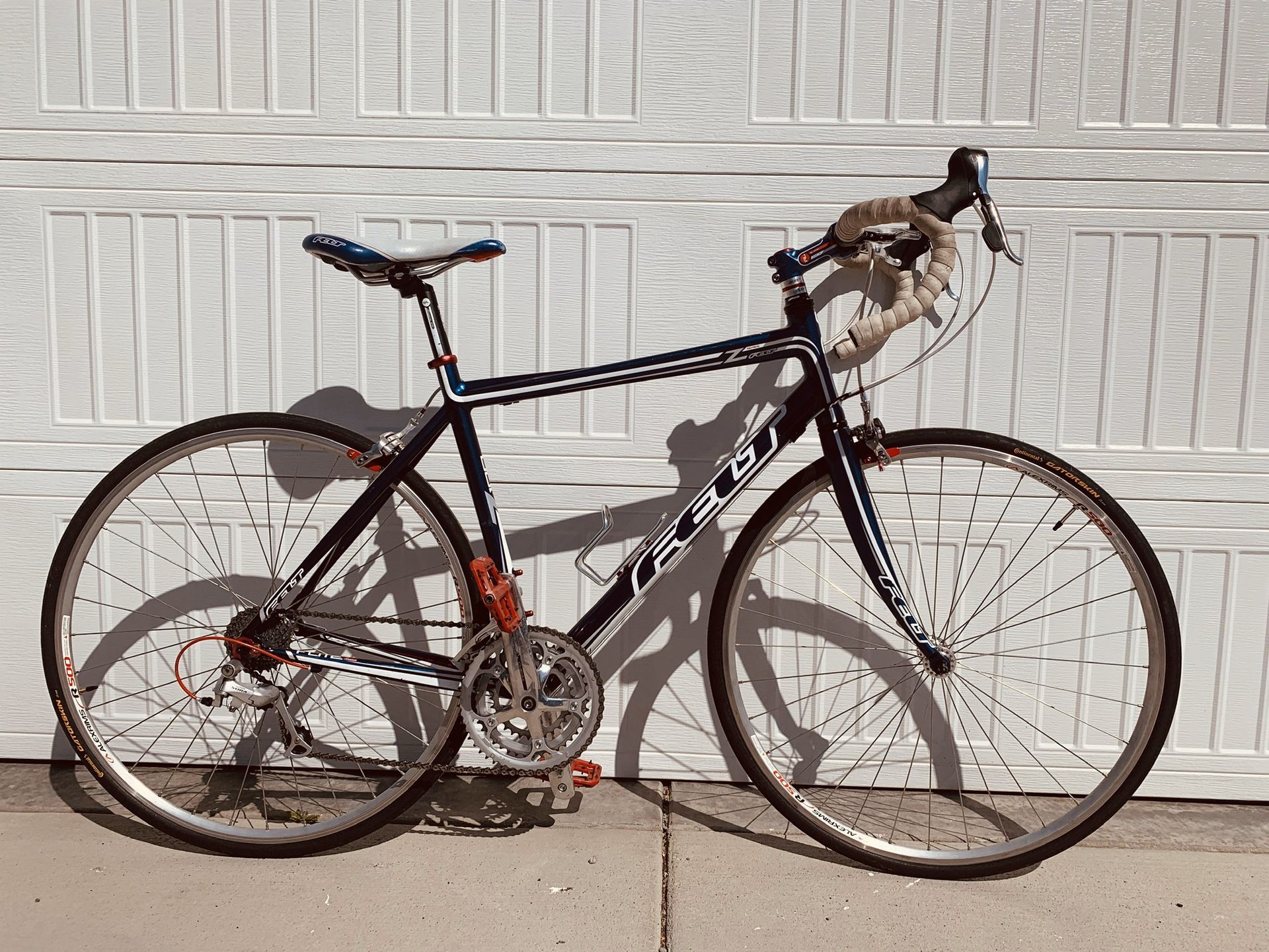 Felt z100 road bike for Sale in Seattle, WA - OfferUp