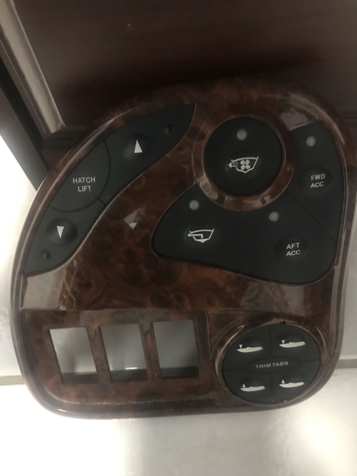 Sea Ray Electrical switch pad STBD Module RV3 Searay 1810626 for Sale ...