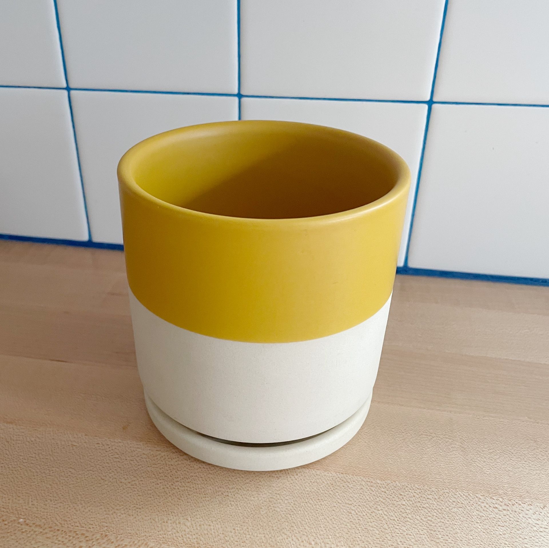 Yellow & Cream Ceramic Planter for Sale in Portland, OR - OfferUp