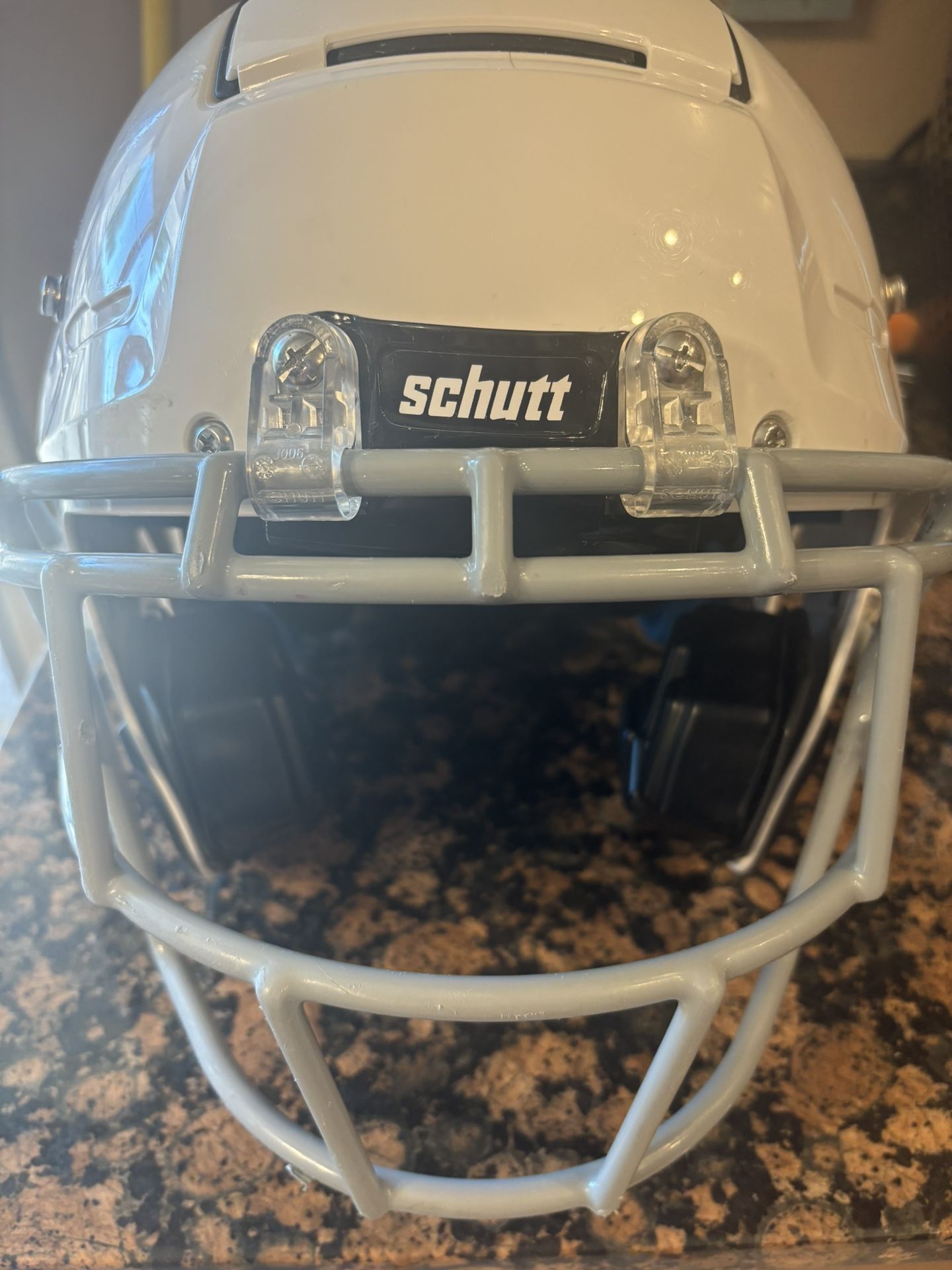 MUST SELL!!! Schutt F7 Youth Large Helmet for Sale in Queen Creek, AZ ...