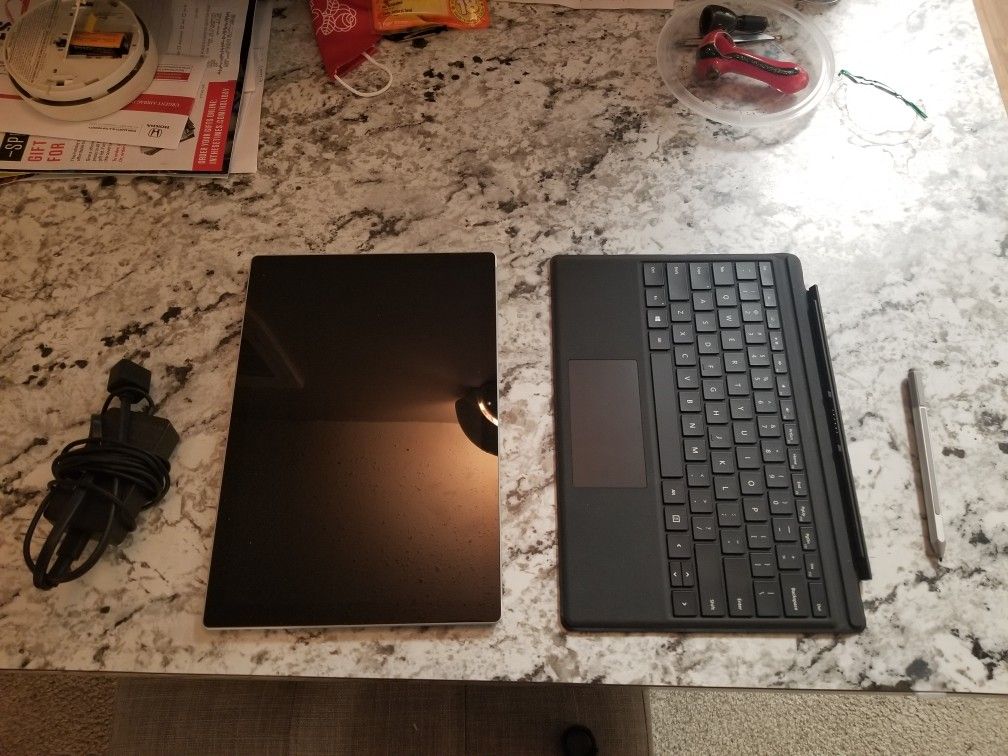 Microsoft Surface Pro 4 Tablet w/ Stylus & Keyboard for Sale in ...