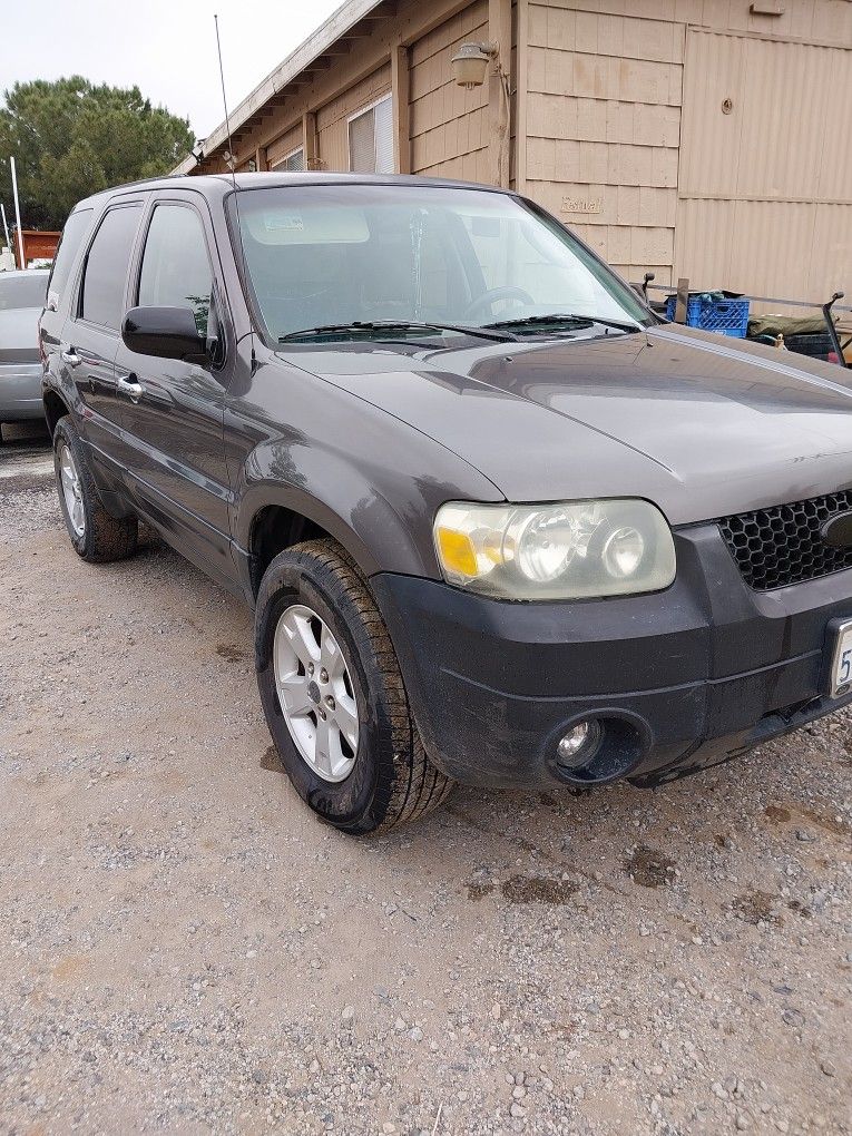 2006 Ford Escape for Sale in Perris, CA - OfferUp