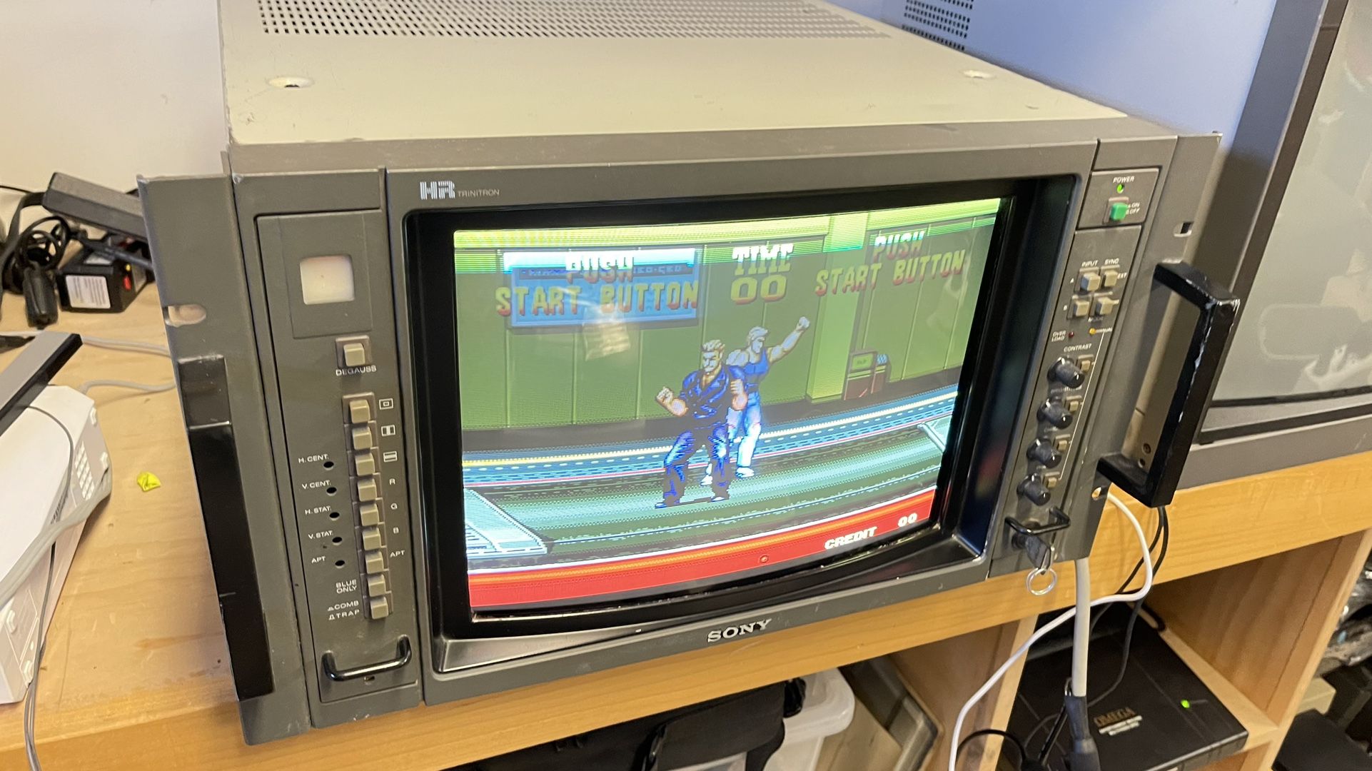 Sony BVM-1315 13” 600 TVL CRT Monitor Great For Retrogaming for Sale in ...