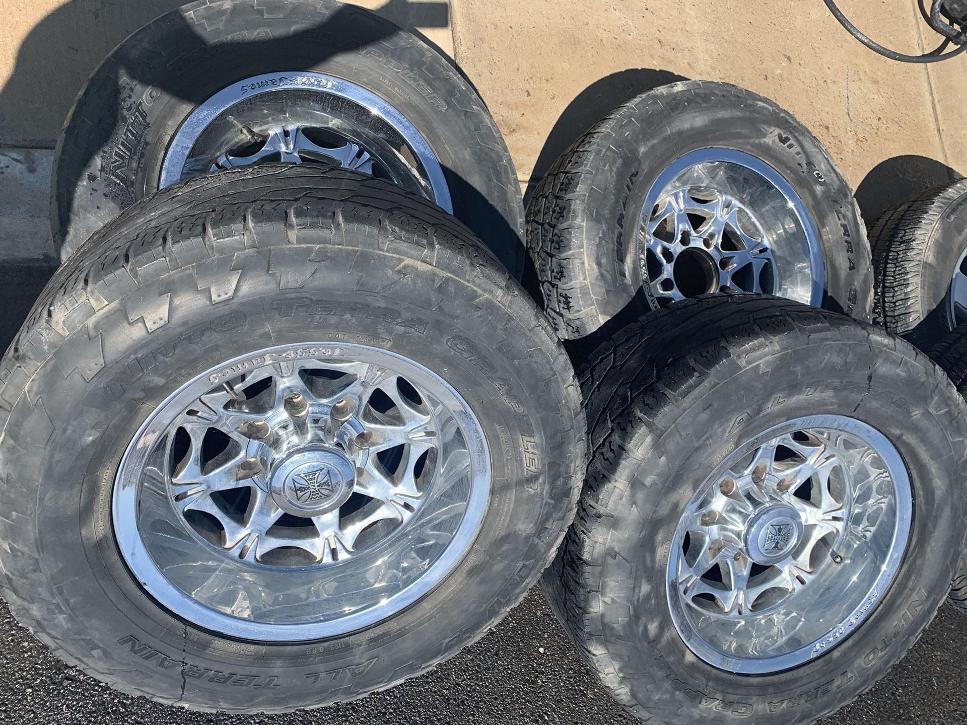 18 x 12 8 lug Jesse James West Coast Chopper wheels!! for Sale in Las ...