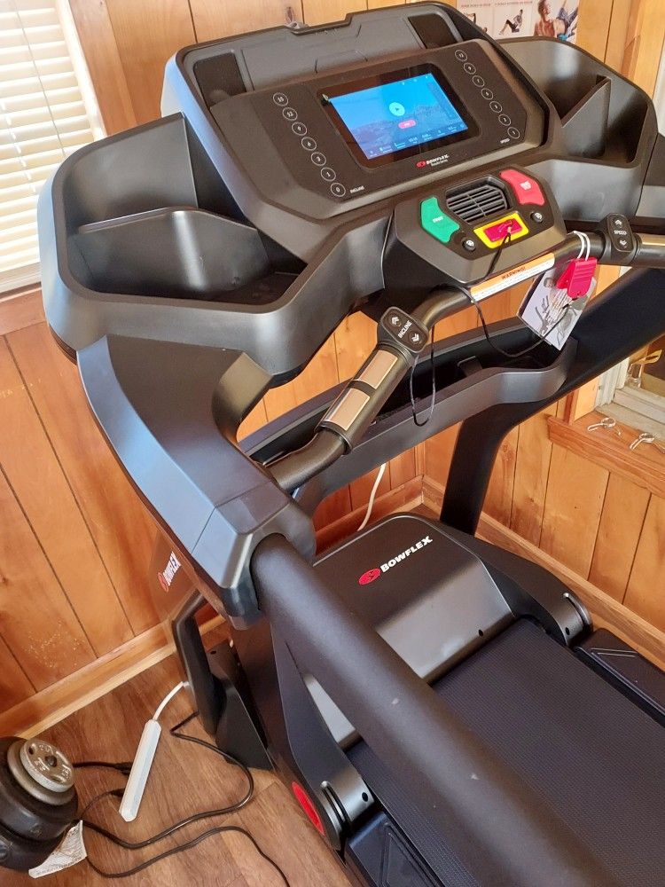Bowflex T7 Treadmill - Exercise Equipment - LIKE NEW CONDITION for Sale ...
