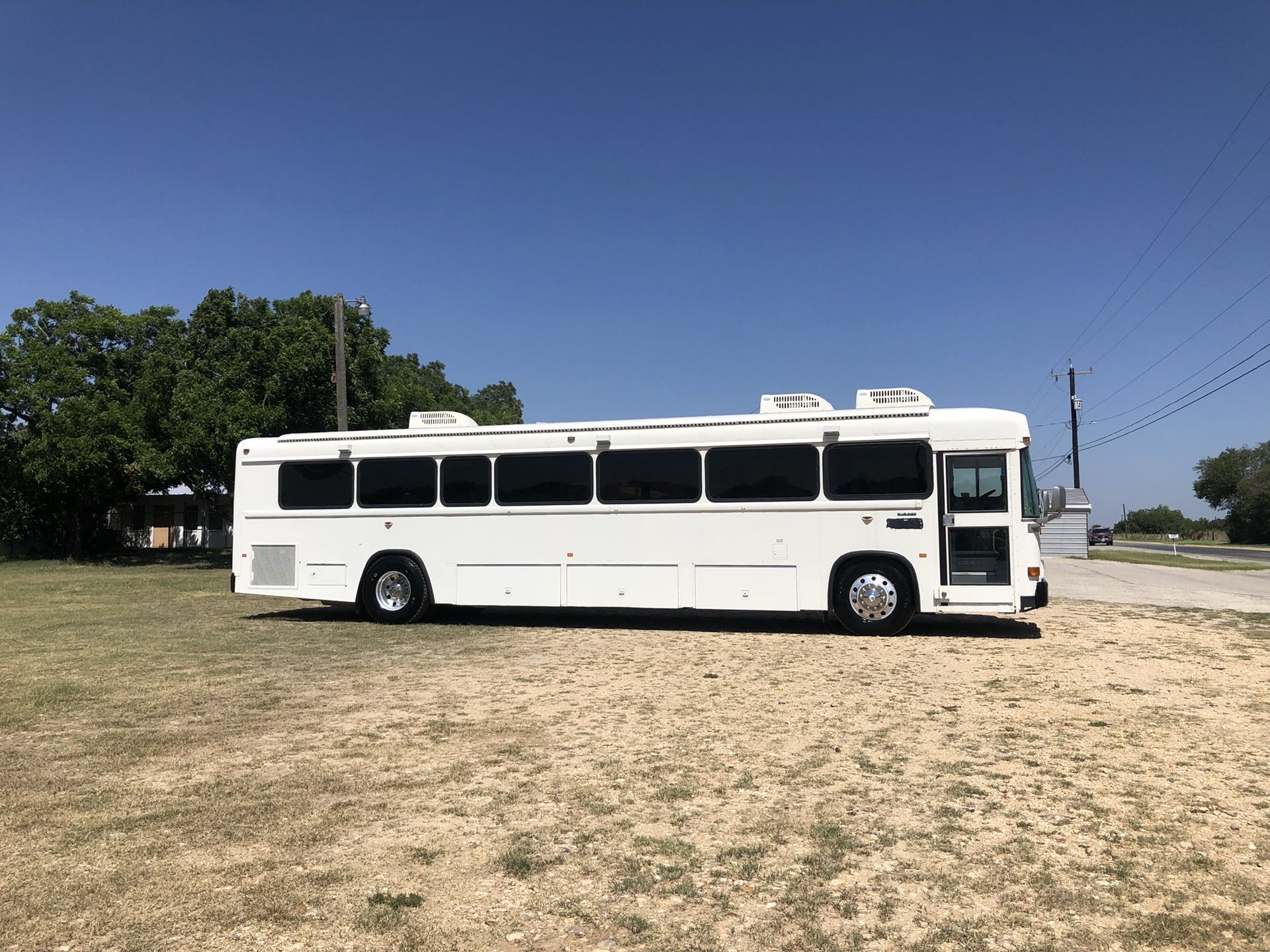 2001 Bluebird X4100 Bus 26 Passenger (RV Conversion) for Sale in San ...