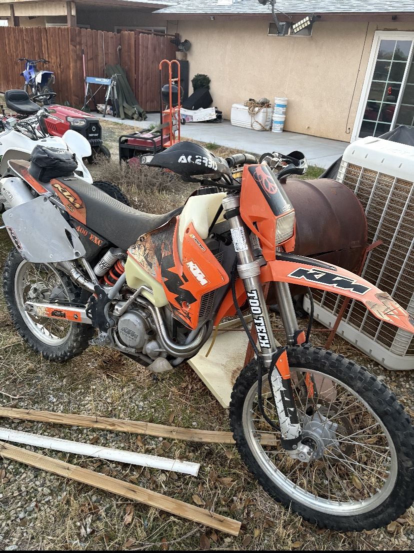 KTM 400 EXC DIRT BIKE for Sale in Downey, CA - OfferUp
