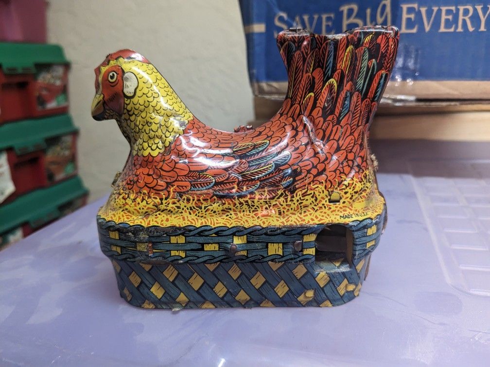 Vintage Nesting Egg Laying Hen/Chicken Tin Wind Up by Baldwin Mfg ...