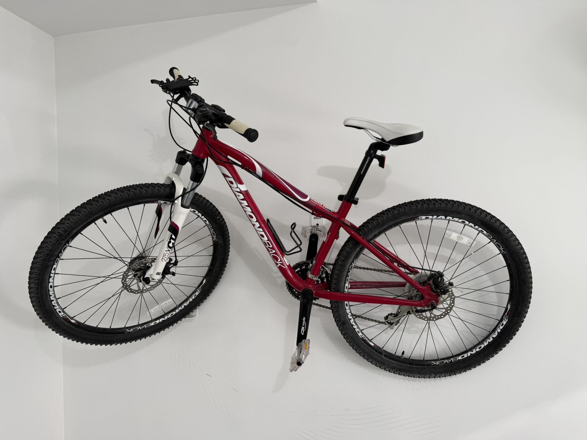 Diamondback Bike 27.5 XCT Suntour for Sale in Mundelein, IL - OfferUp