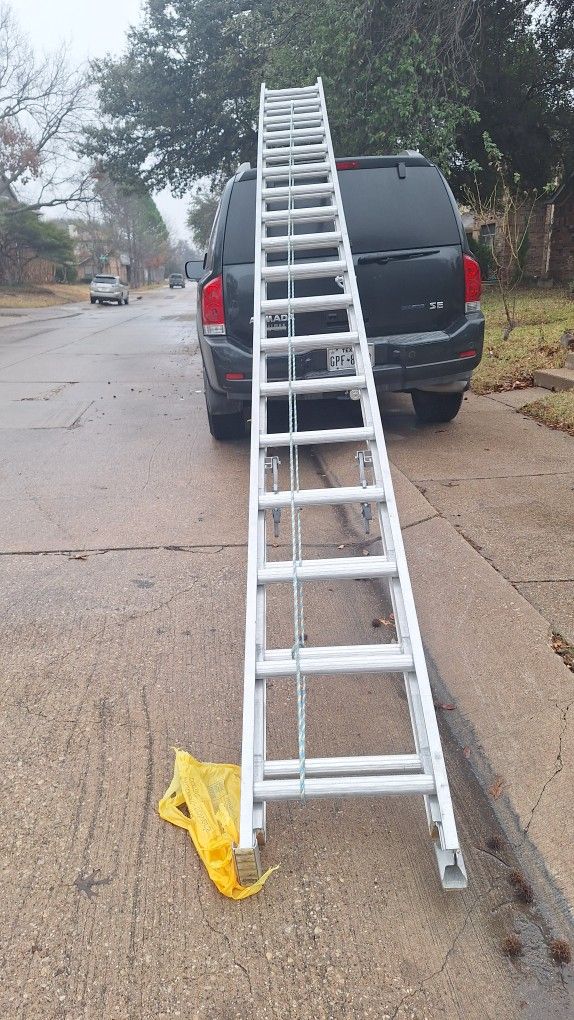Ladder Escalera 32ft Sale for Sale in Mesquite, TX - OfferUp