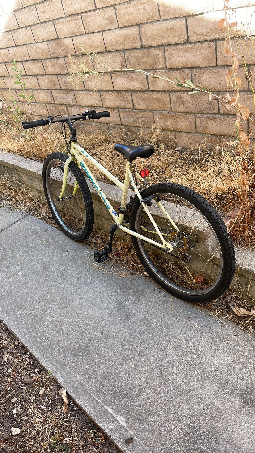Diamond Back 26 Inch Bike $20 for Sale in Diamond Bar, CA - OfferUp