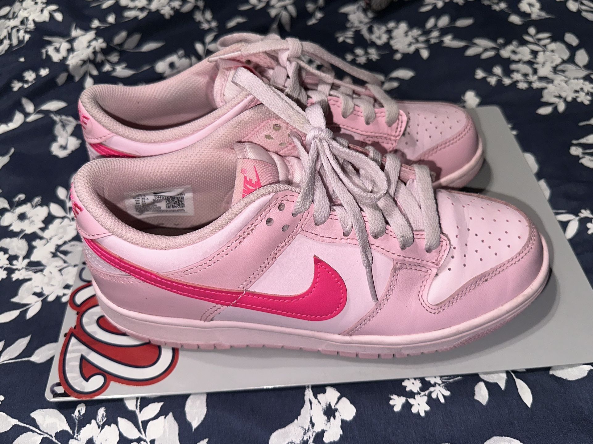Triple Pink Dunks Size 6y for Sale in Anaheim, CA - OfferUp