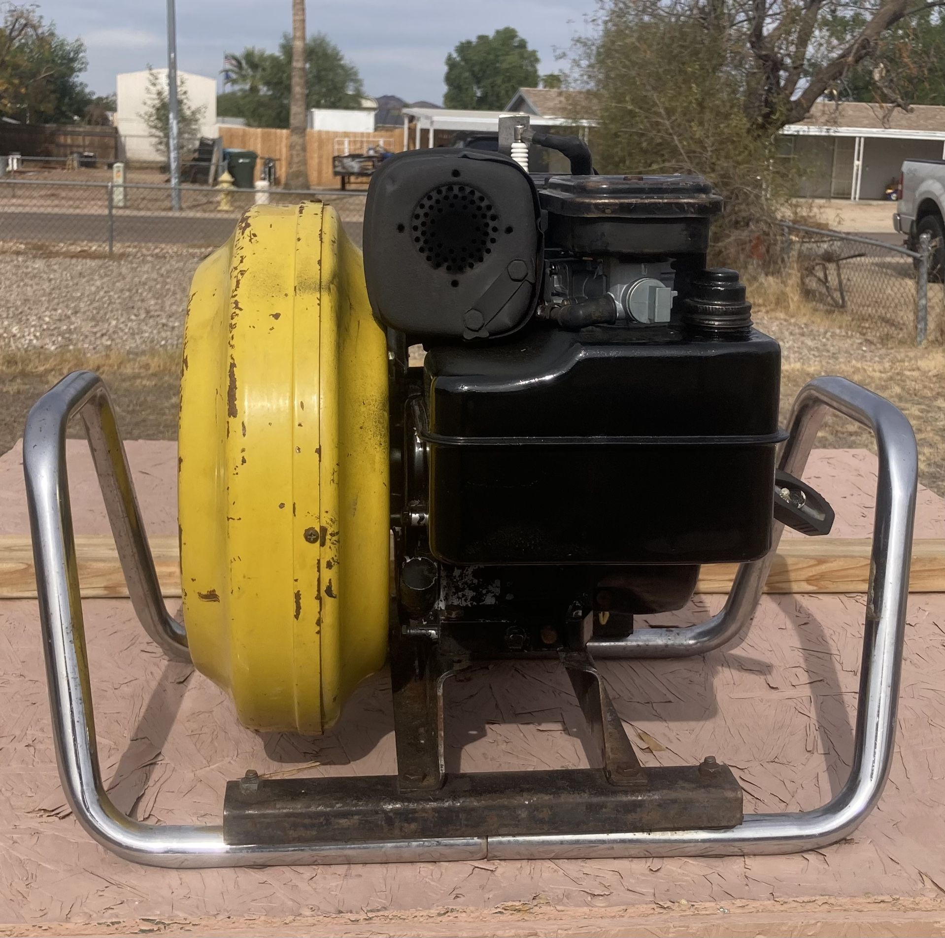 McCulloch Mite-E-Lite 2000 Watt Generator for Sale in Phoenix, AZ - OfferUp