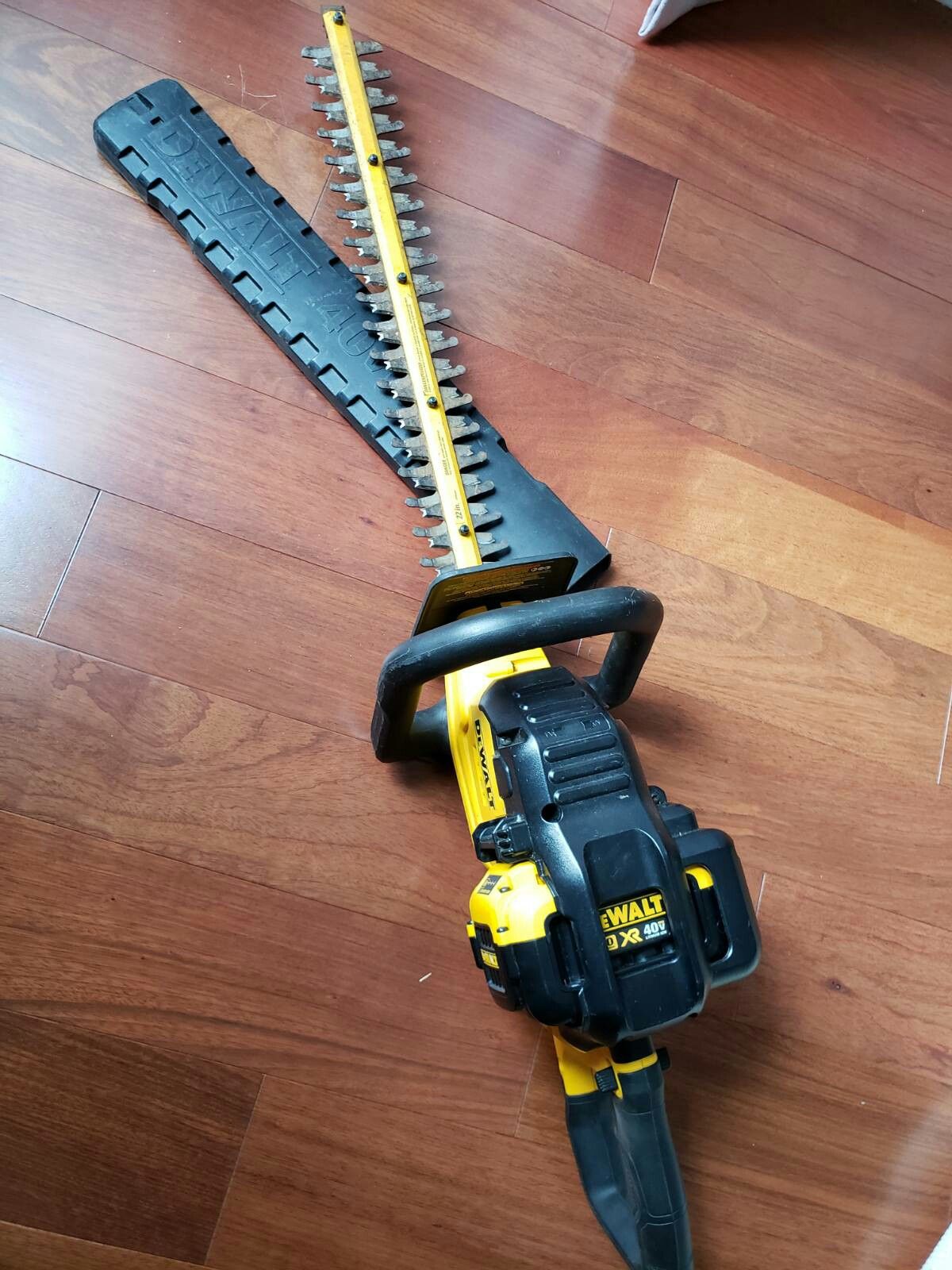 DeWALT 40v cordless hedge trimmer for Sale in Federal Way, WA - OfferUp
