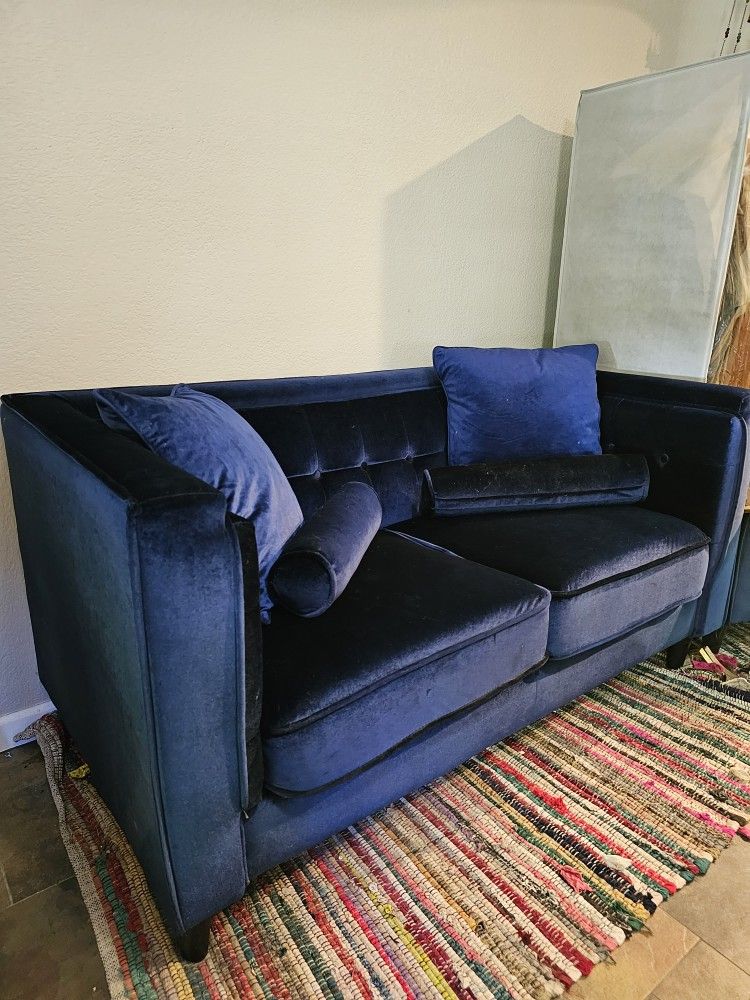 Velvet Statement Sofa/Couch for Sale in Visalia, CA - OfferUp