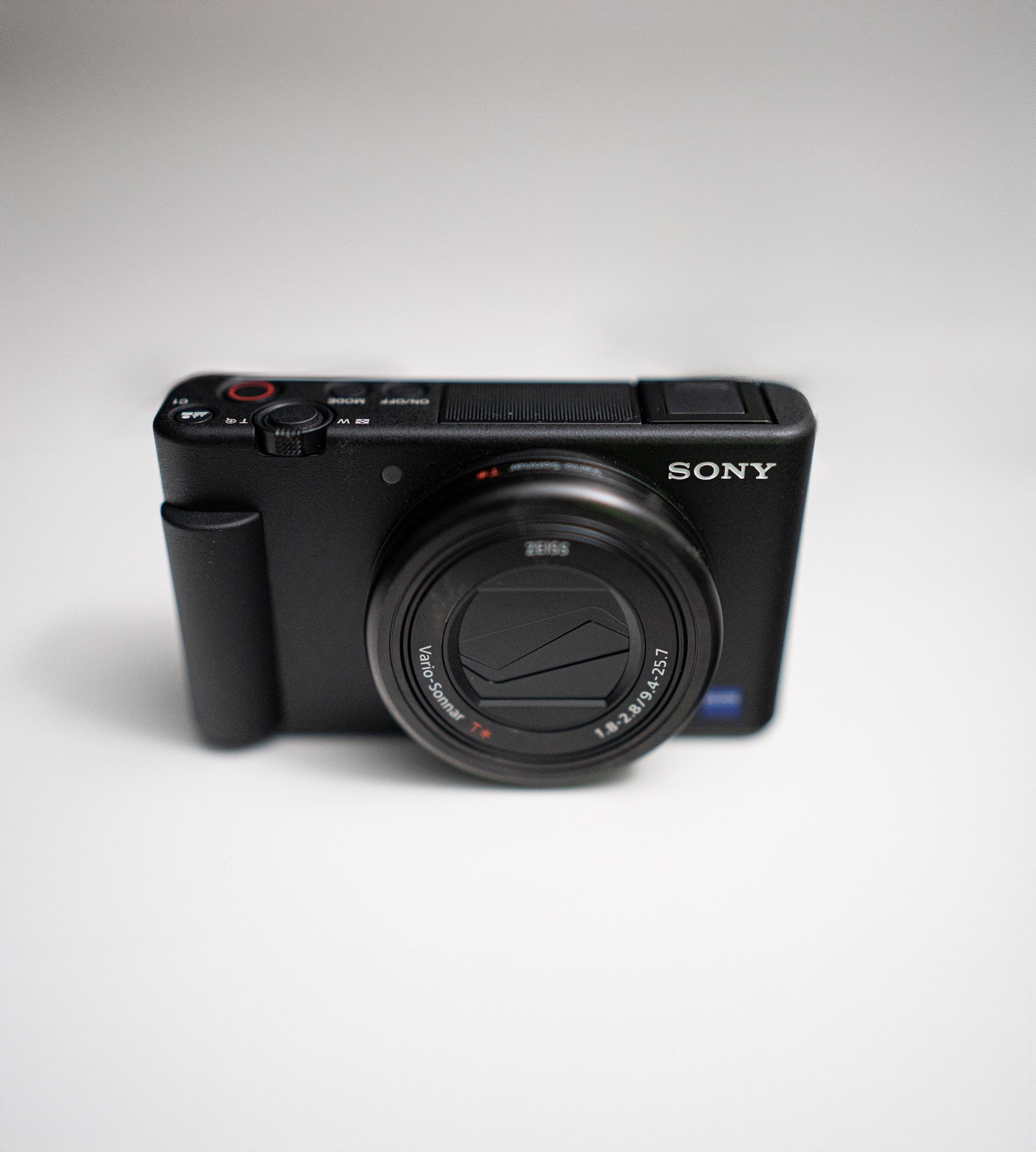 Sony ZV1 In mint Condition for Sale in Seatac, WA - OfferUp